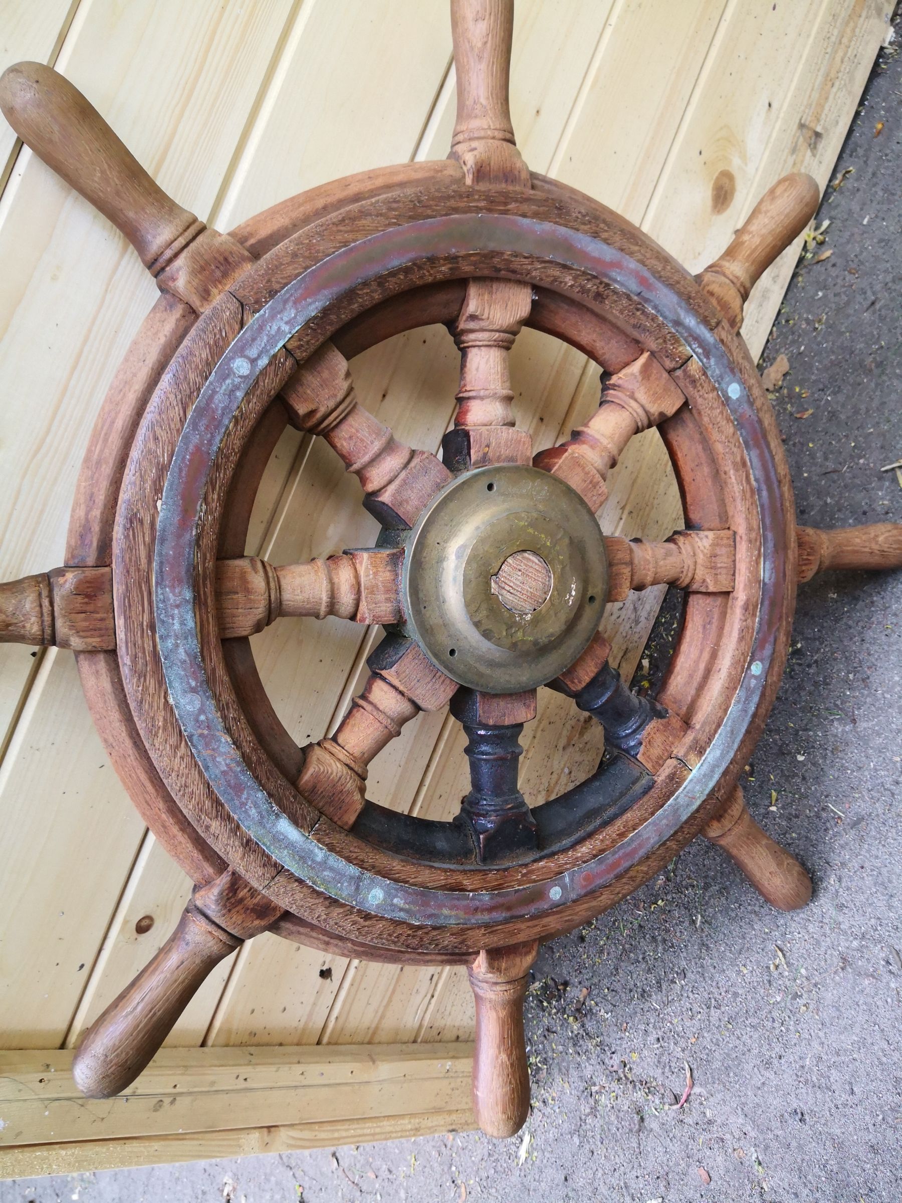 How to Wall Mount a Ship Wheel & Make It Spin! : 5 Steps (with Pictures ...