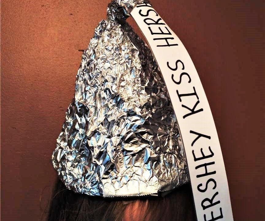 Funny Foil Hershey Kiss Hat : 13 Steps (with Pictures) - Instructables