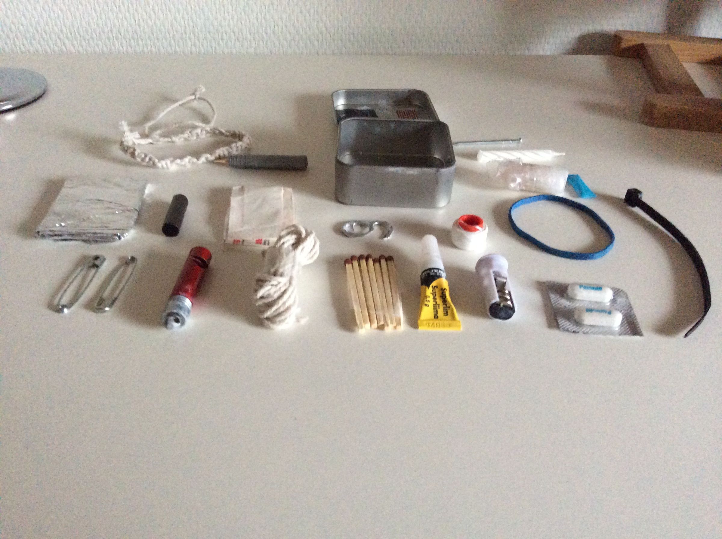 Survival Kit - Mini Tin - Instructables