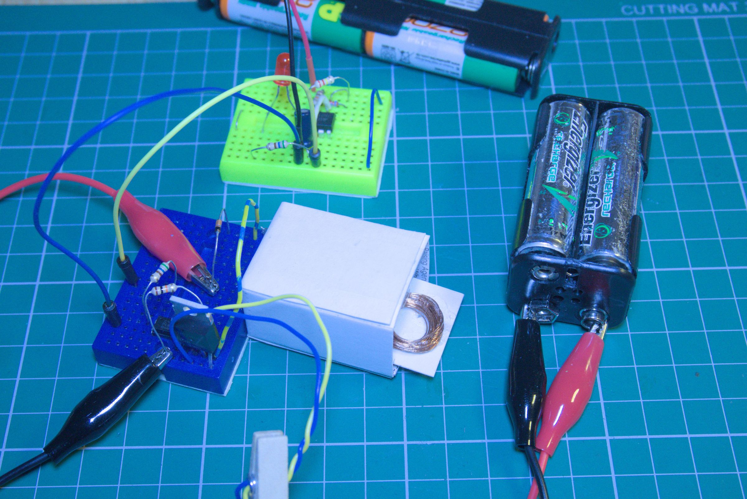 Electronic Flapping Butterfly : 4 Steps (with Pictures) - Instructables