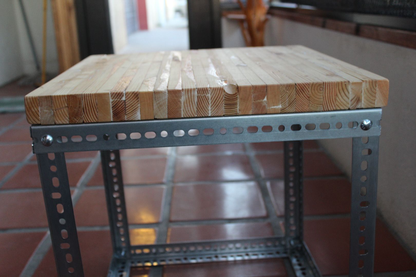 Modern/Industrial Pallet Table - Instructables