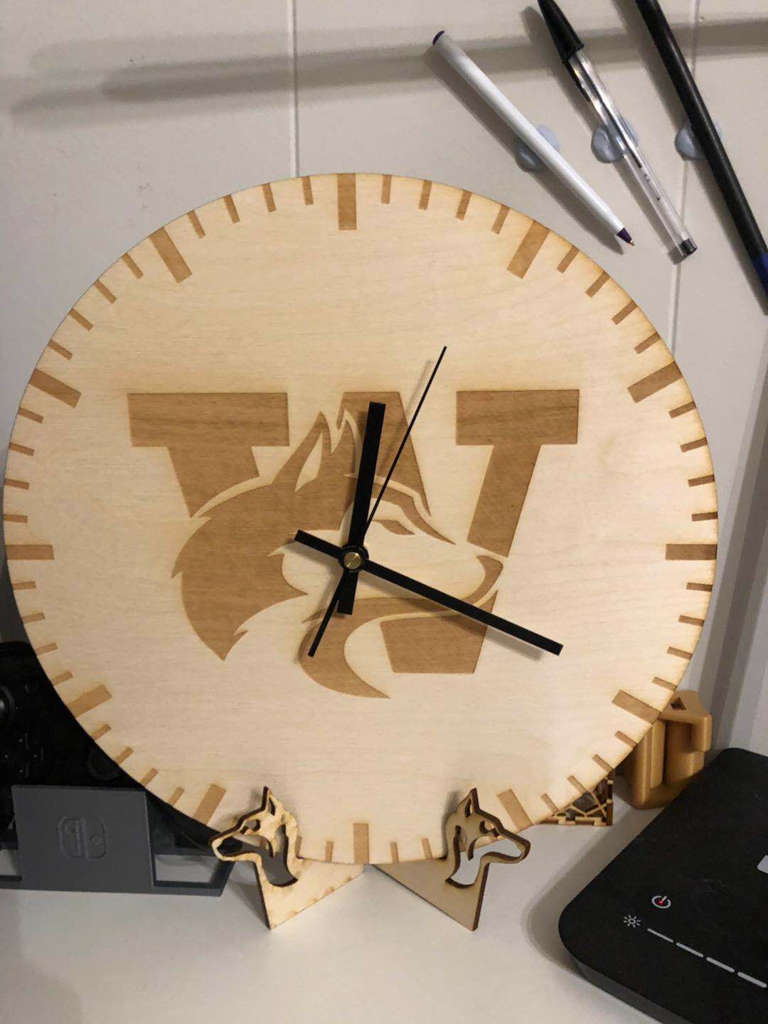 Clock With Stand : 3 Steps - Instructables