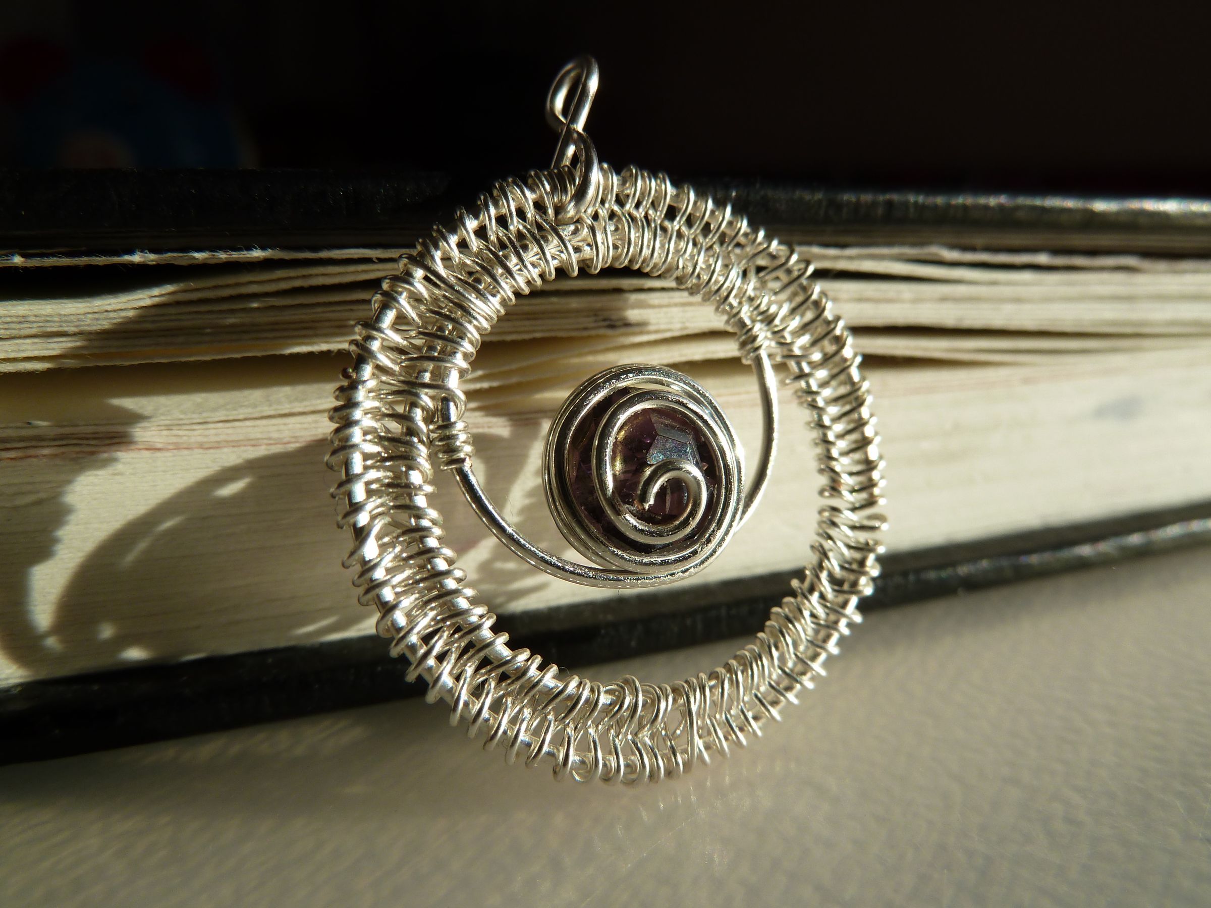 Single Bead Wirework Pendant : 22 Steps (with Pictures) - Instructables
