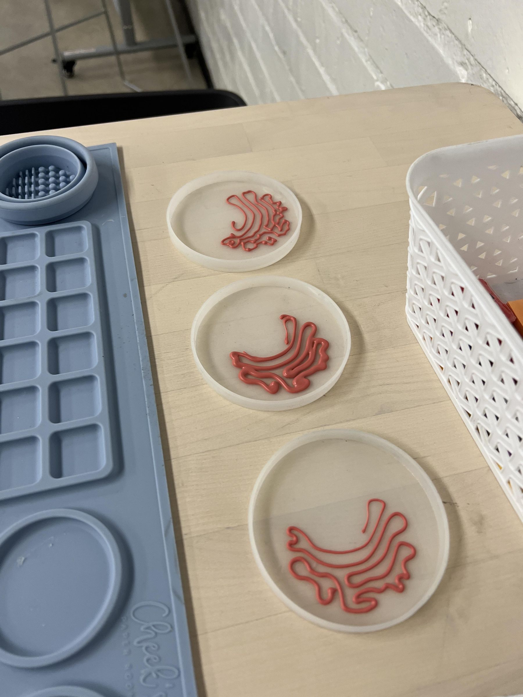 Jesmonite Coasters Made With Robotic Arm : 6 Steps (with Pictures ...