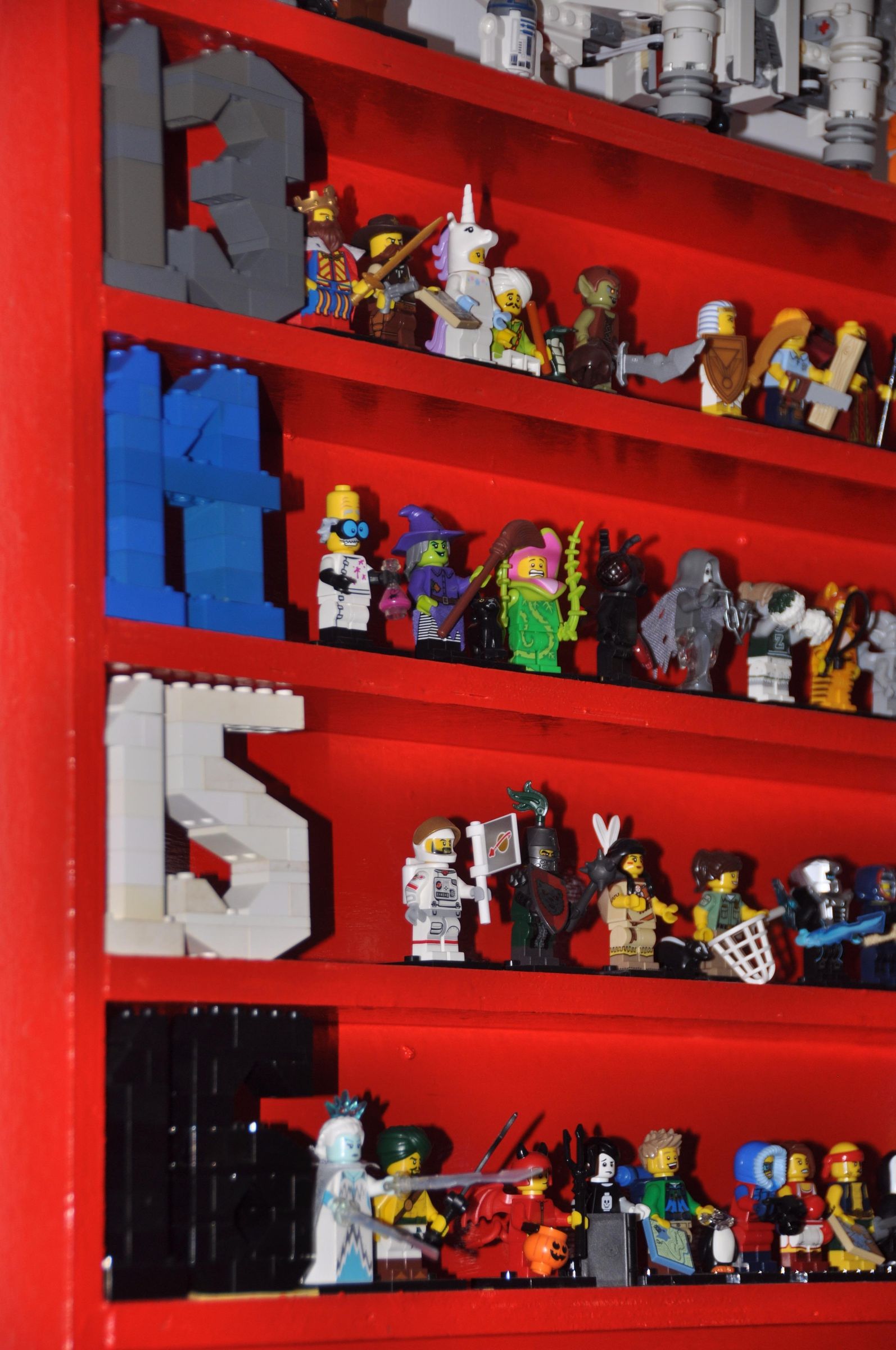 Lego Minifig Shelf : 5 Steps (with Pictures) - Instructables