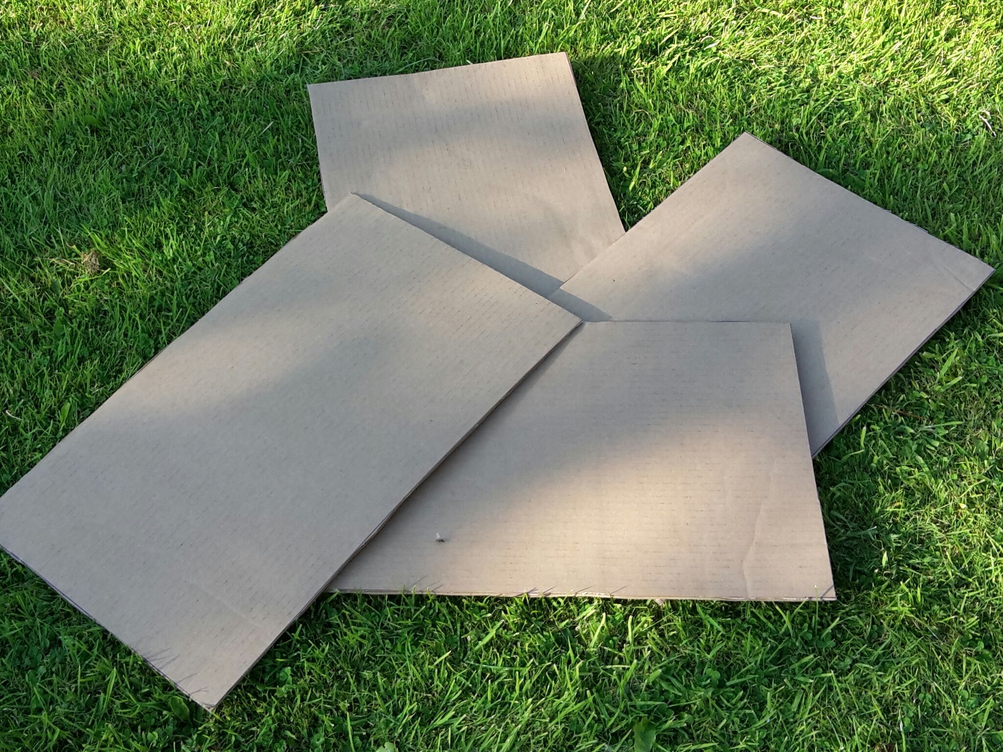 Small Table Made From Cardboard, Duct Tape and Papier Mache : 8 Steps ...