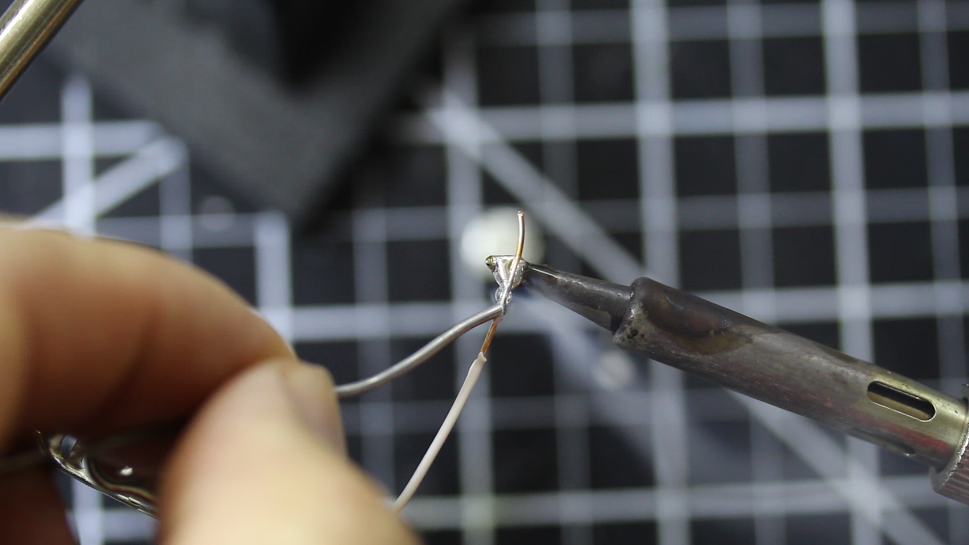 Using Solder | Soldering Basics : 8 Steps (with Pictures) - Instructables