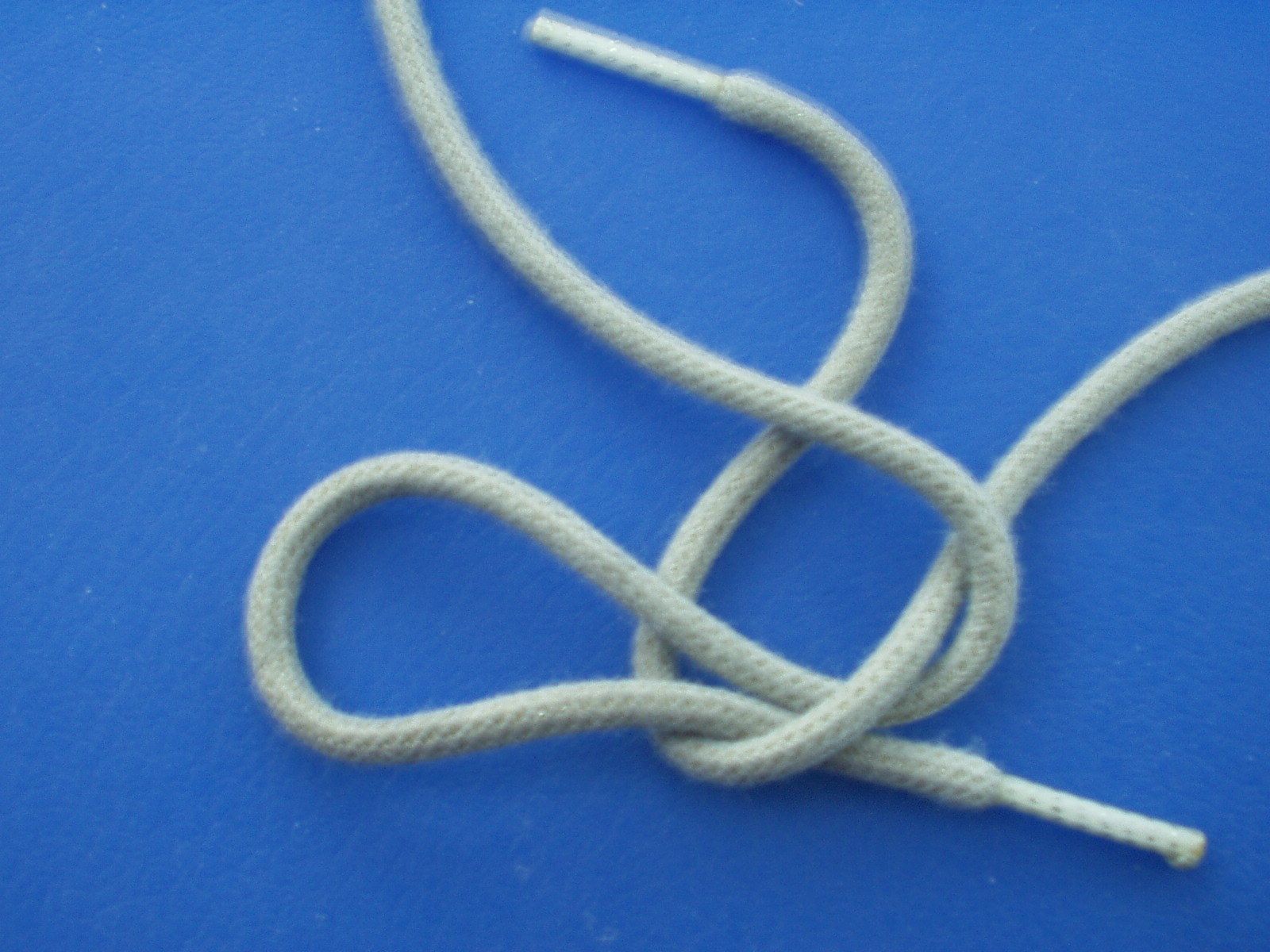 True Lover's and Friendship Knots : 11 Steps - Instructables