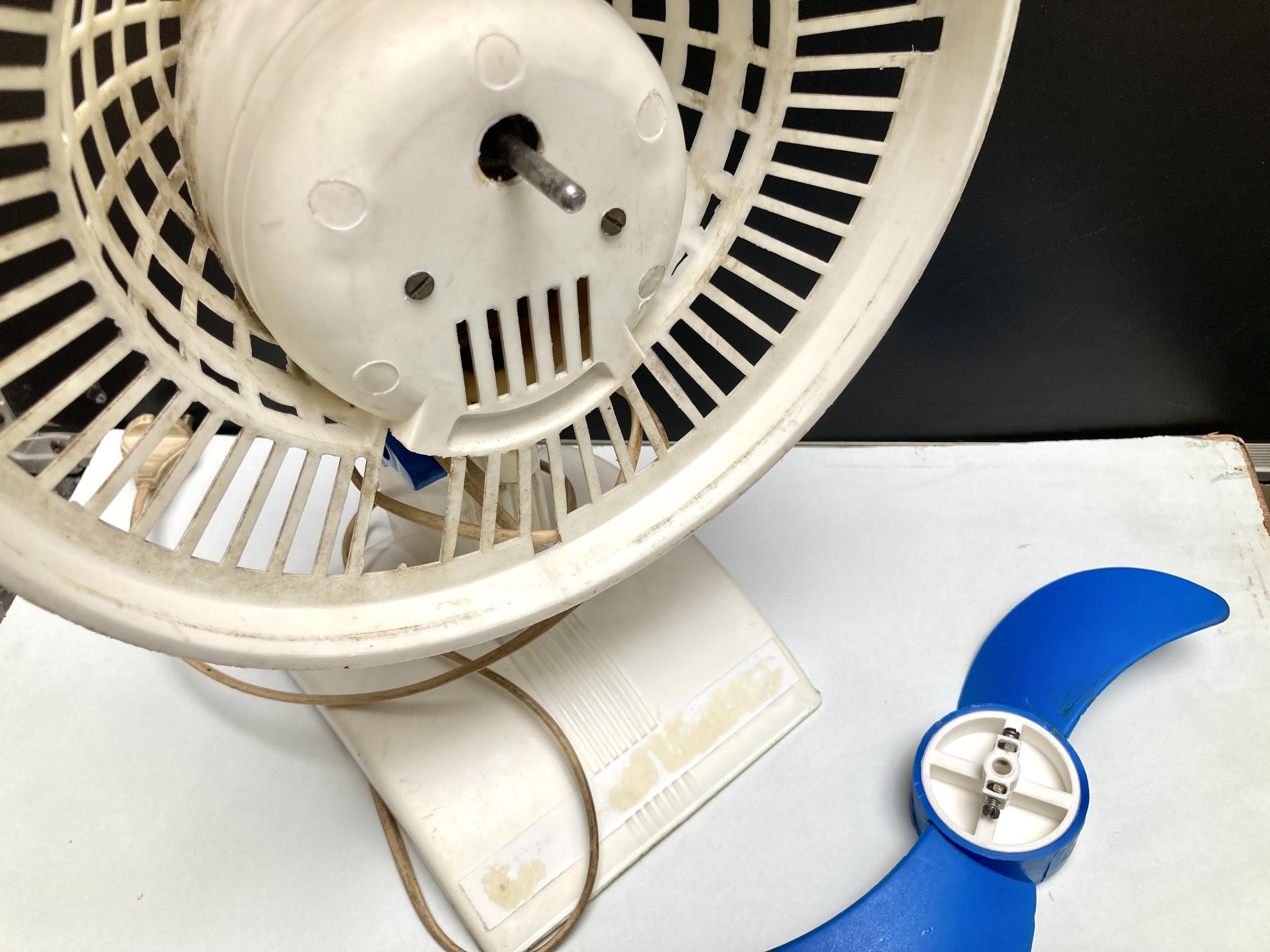 Fixing Fan Blade : 5 Steps (with Pictures) - Instructables
