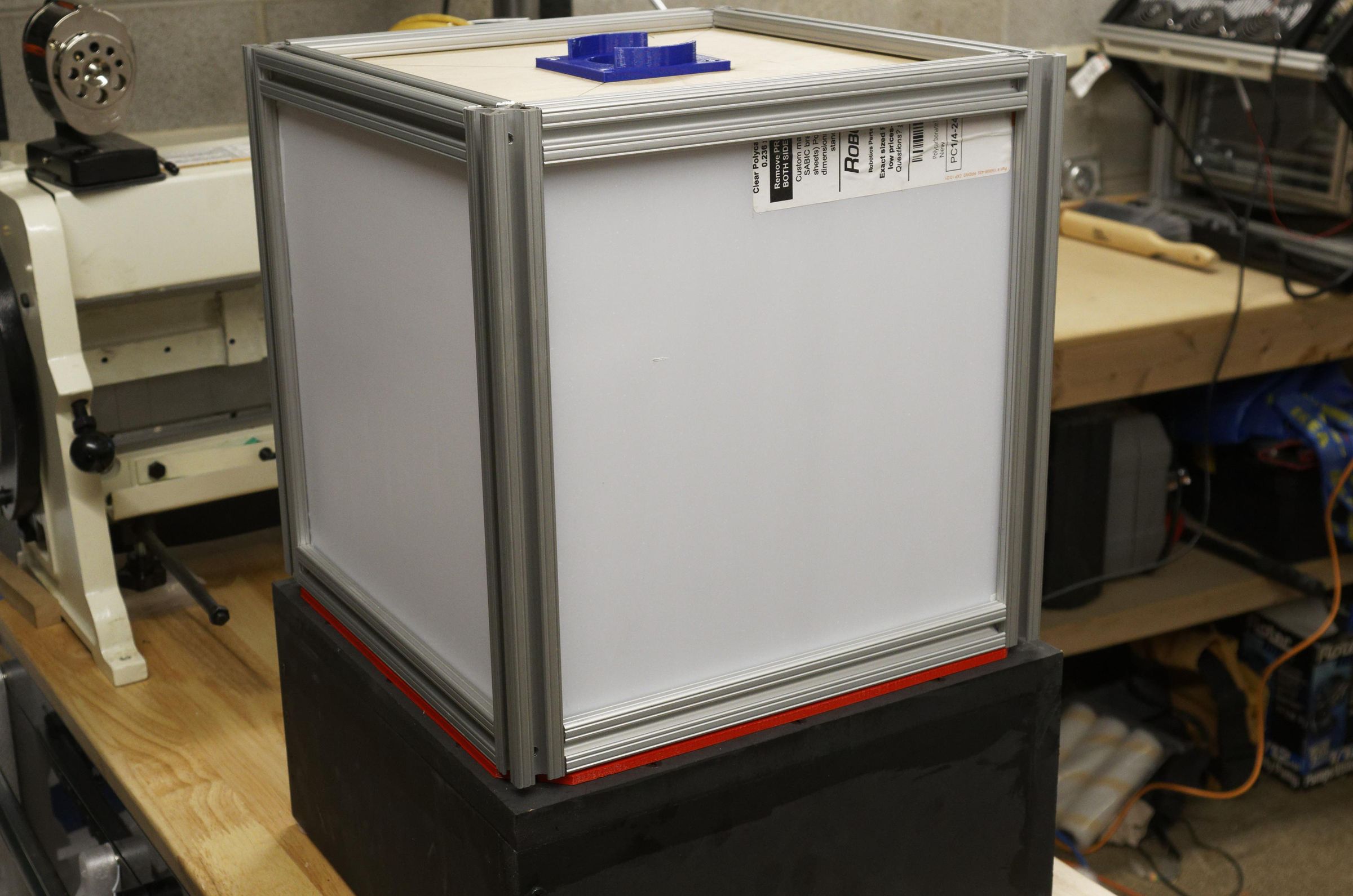 Lets Make a Simple Extruded Aluminum Display Cube. : 13 Steps (with ...