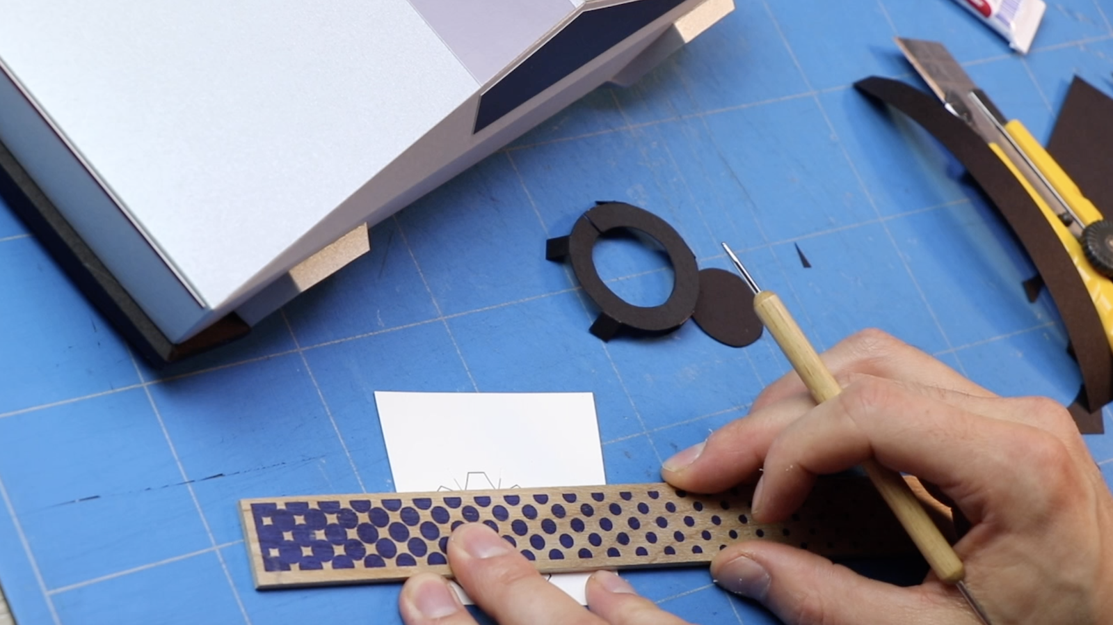 Tesla Cybertruck DIY Made of Paper! :) : 9 Steps (with Pictures ...