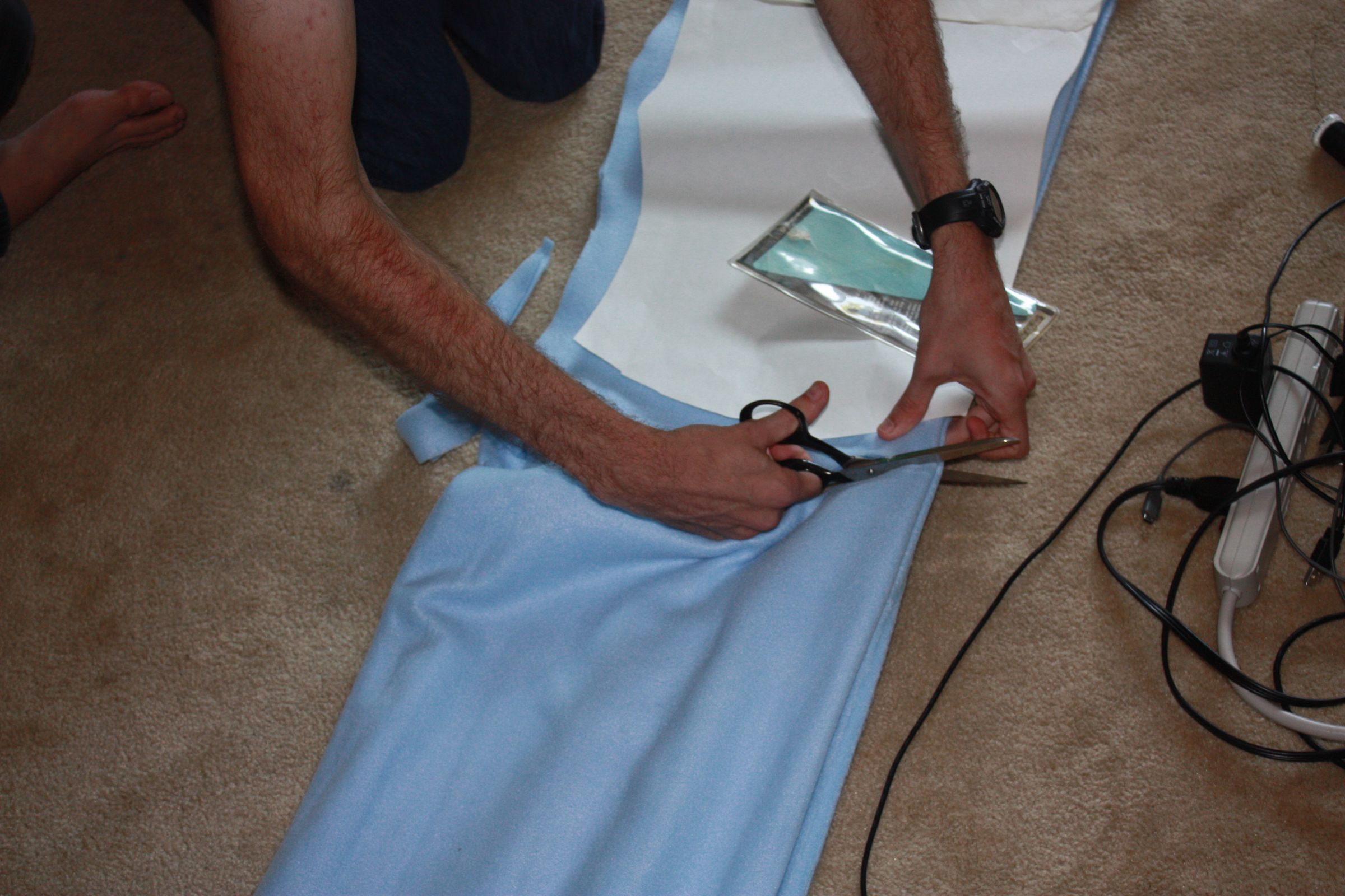 "Snuggie" Character Costume : 19 Steps (with Pictures) - Instructables