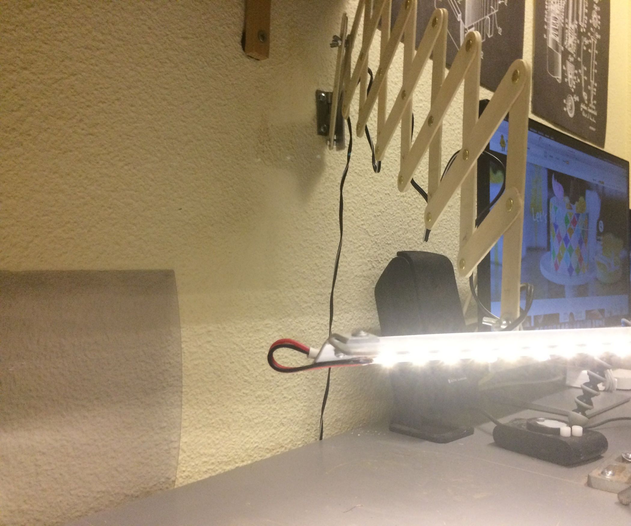 Scissor LED Desk Lamp : 10 Steps (with Pictures) - Instructables