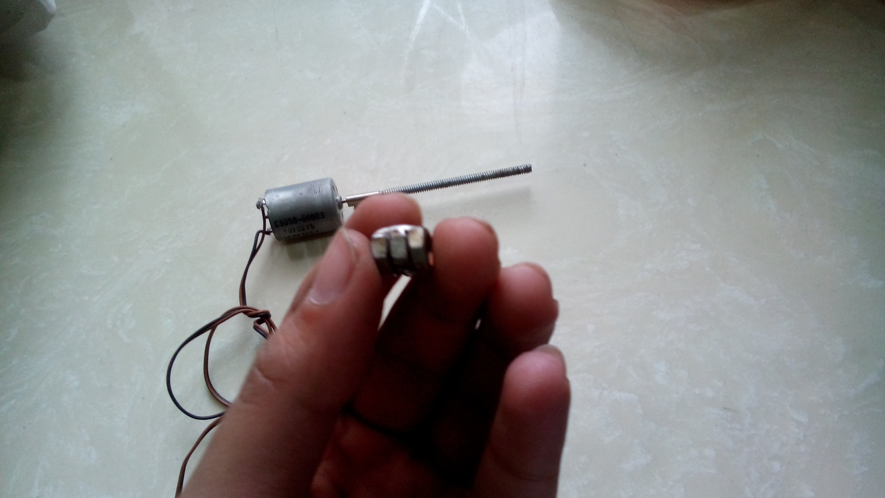 Linear Actuator in 5 Minutes : 5 Steps (with Pictures) - Instructables