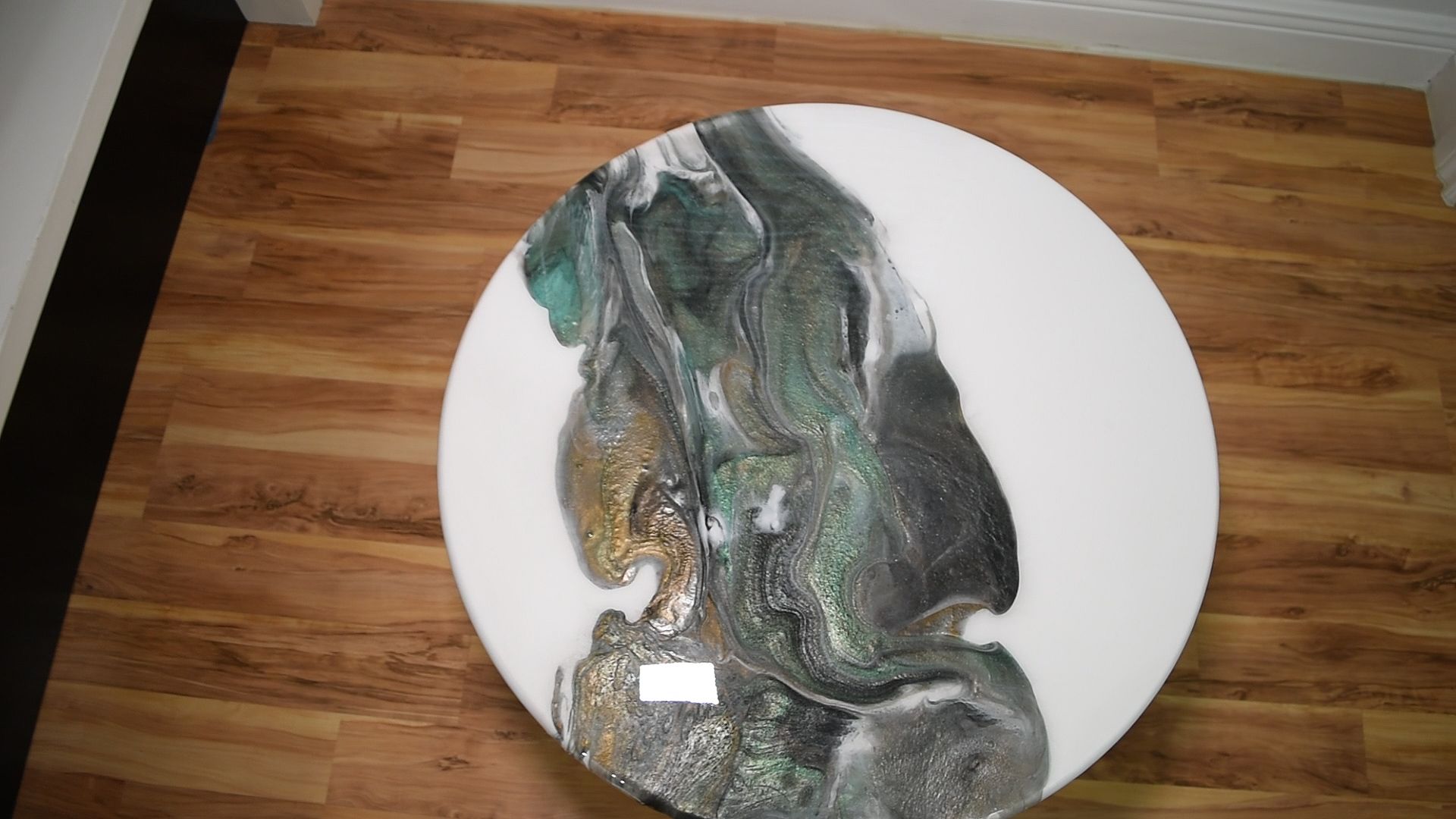How to Make an Epoxy Resin Tabletop : 8 Steps (with Pictures ...