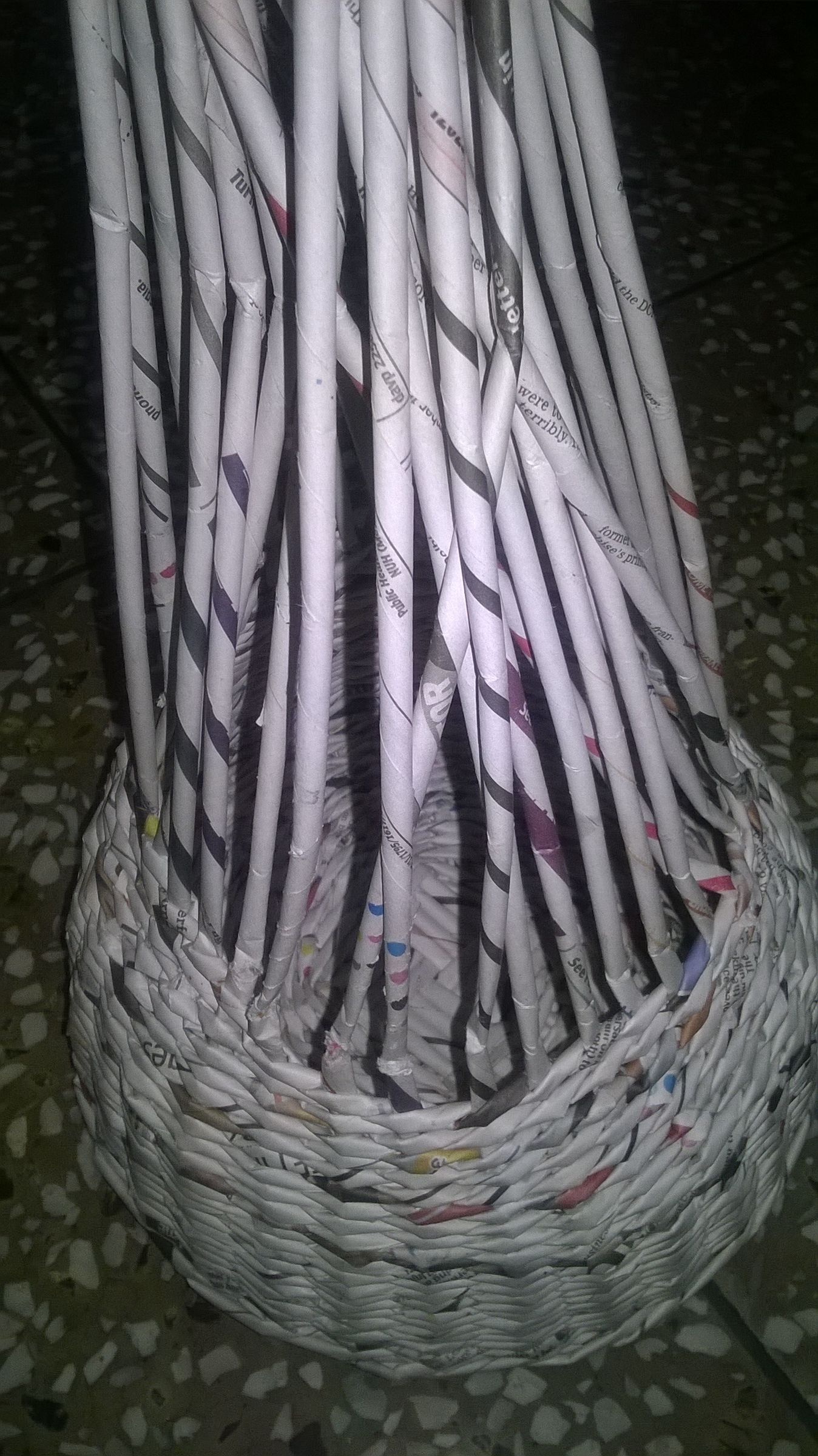 Newspaper Tube Storage Center Table : 4 Steps (with Pictures ...