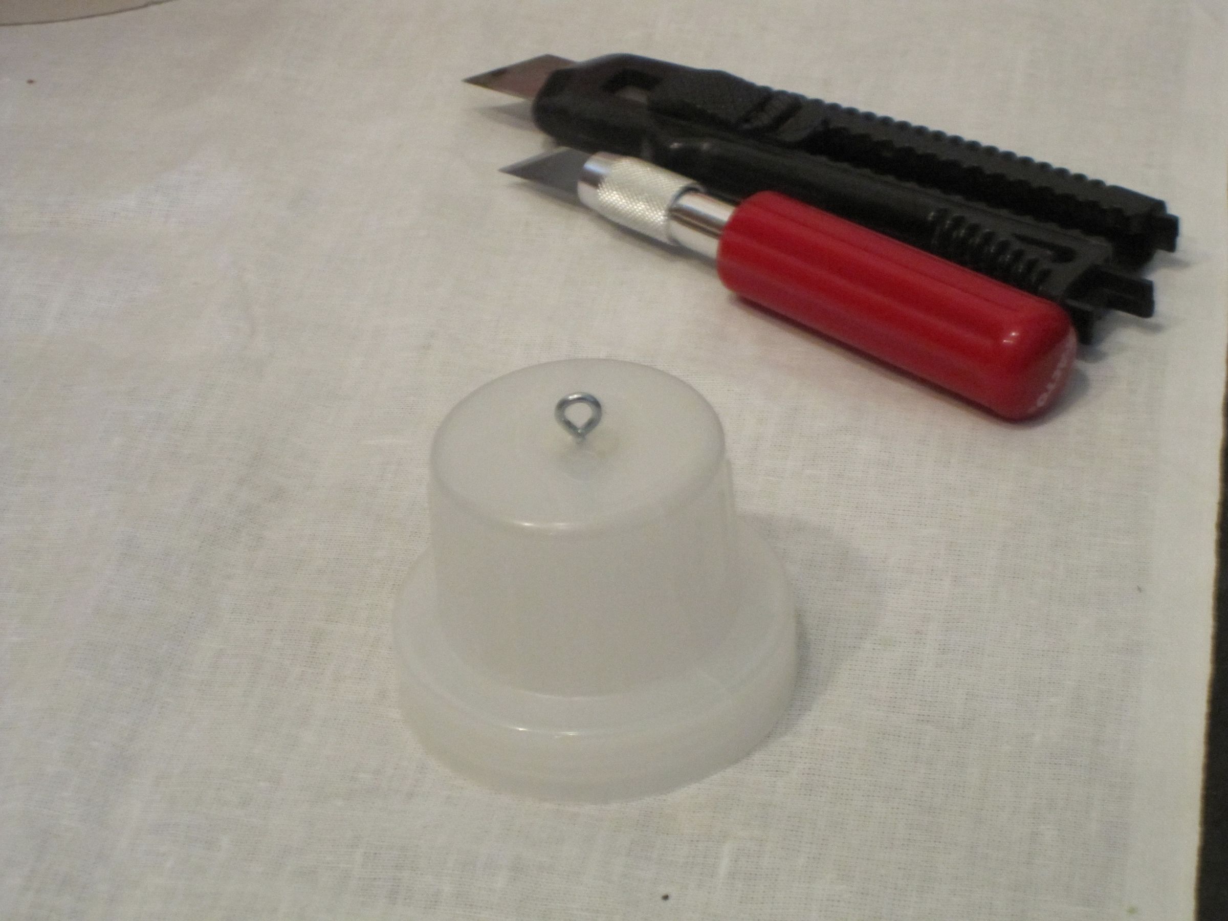 FROSTY'S TOP HAT ORNAMENT From a Recycled Laundry Cap : 4 Steps ...