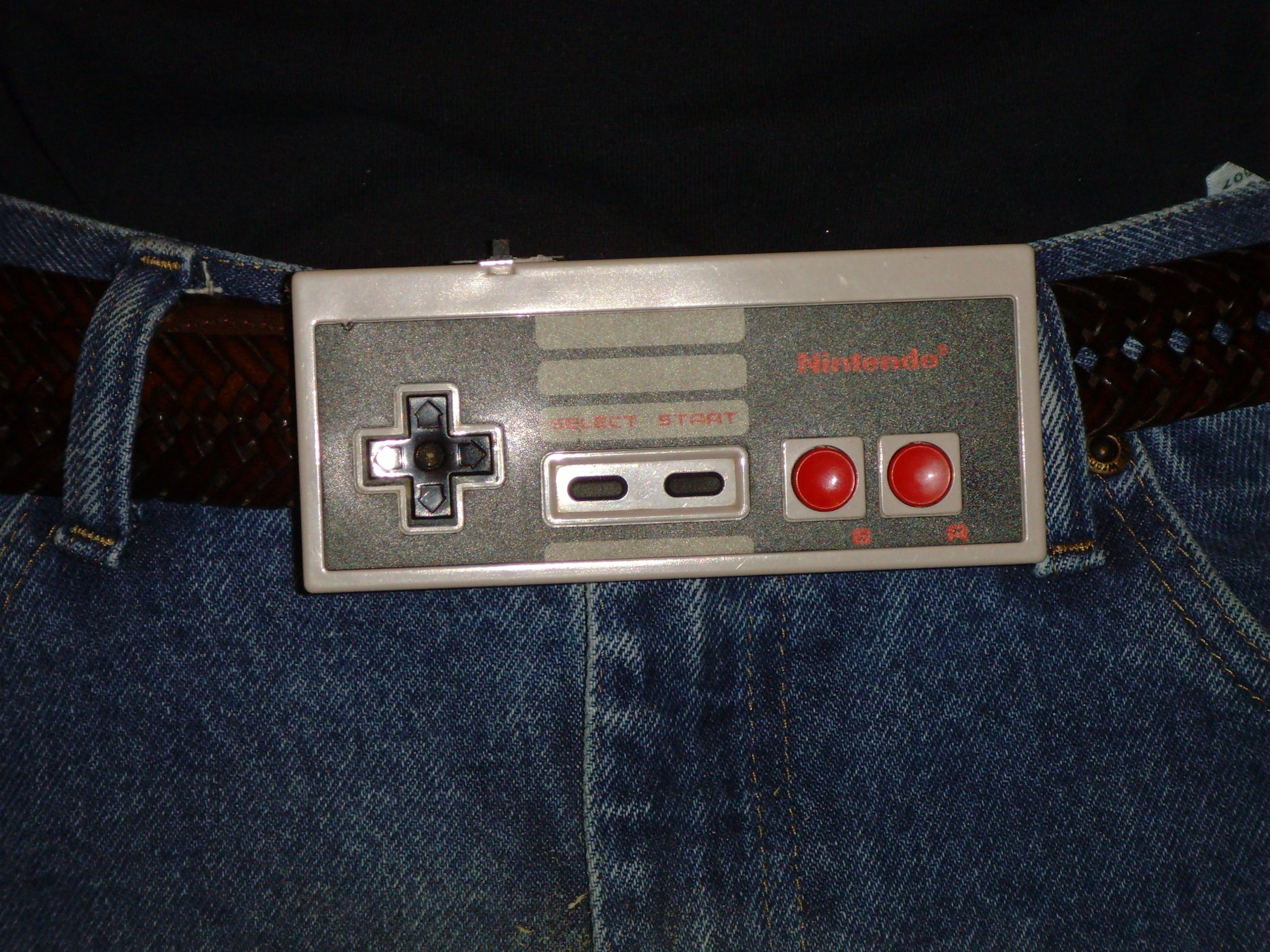 NES Controller Belt Buckle W/ Sound FX! : 12 Steps - Instructables
