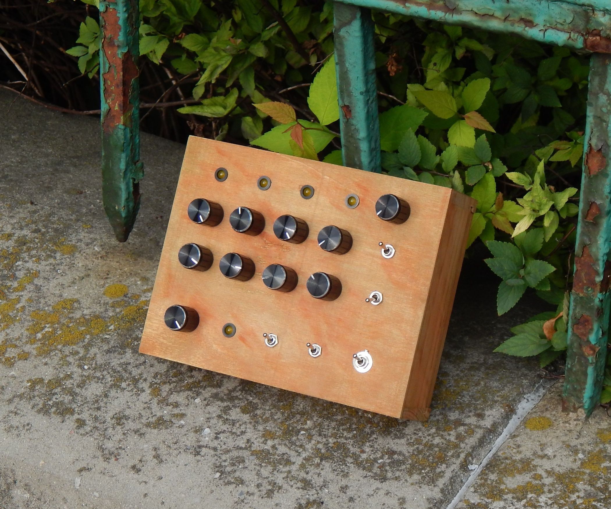 Parallel Sequencer Synth : 17 Steps (with Pictures) - Instructables