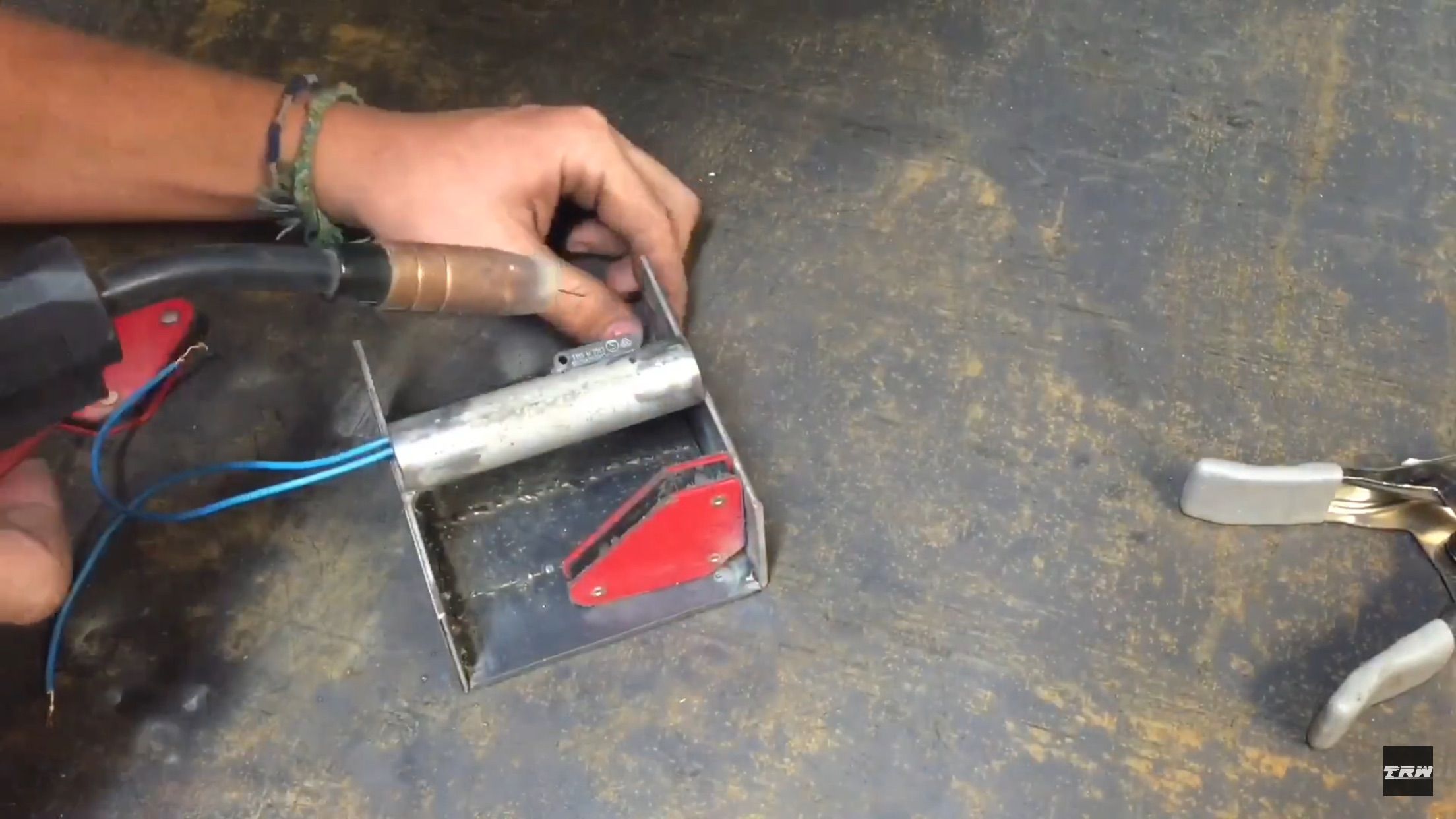 Electromagnetic Gauntlet : 7 Steps (with Pictures) - Instructables