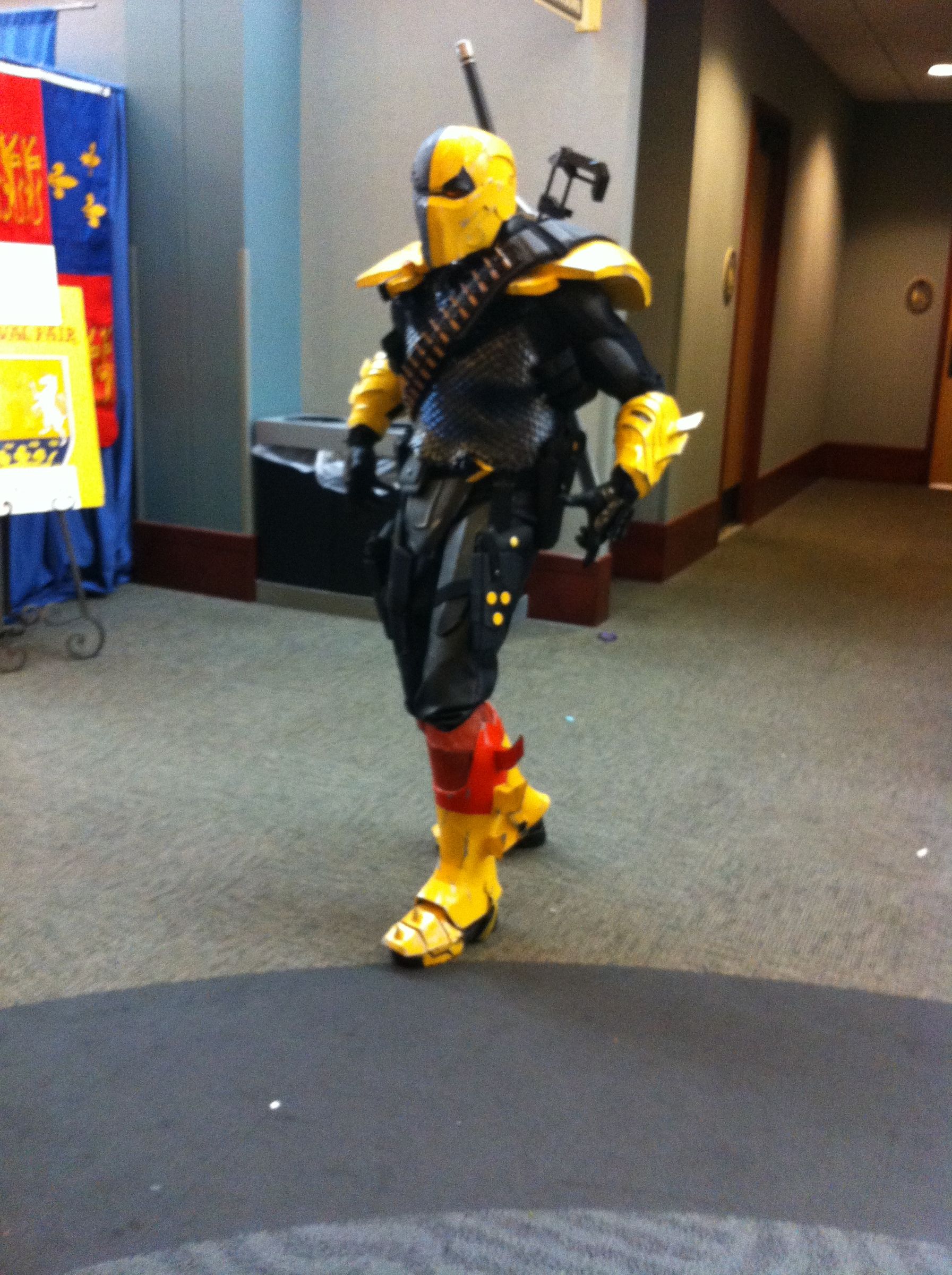 Deathstroke Injustice Costumes