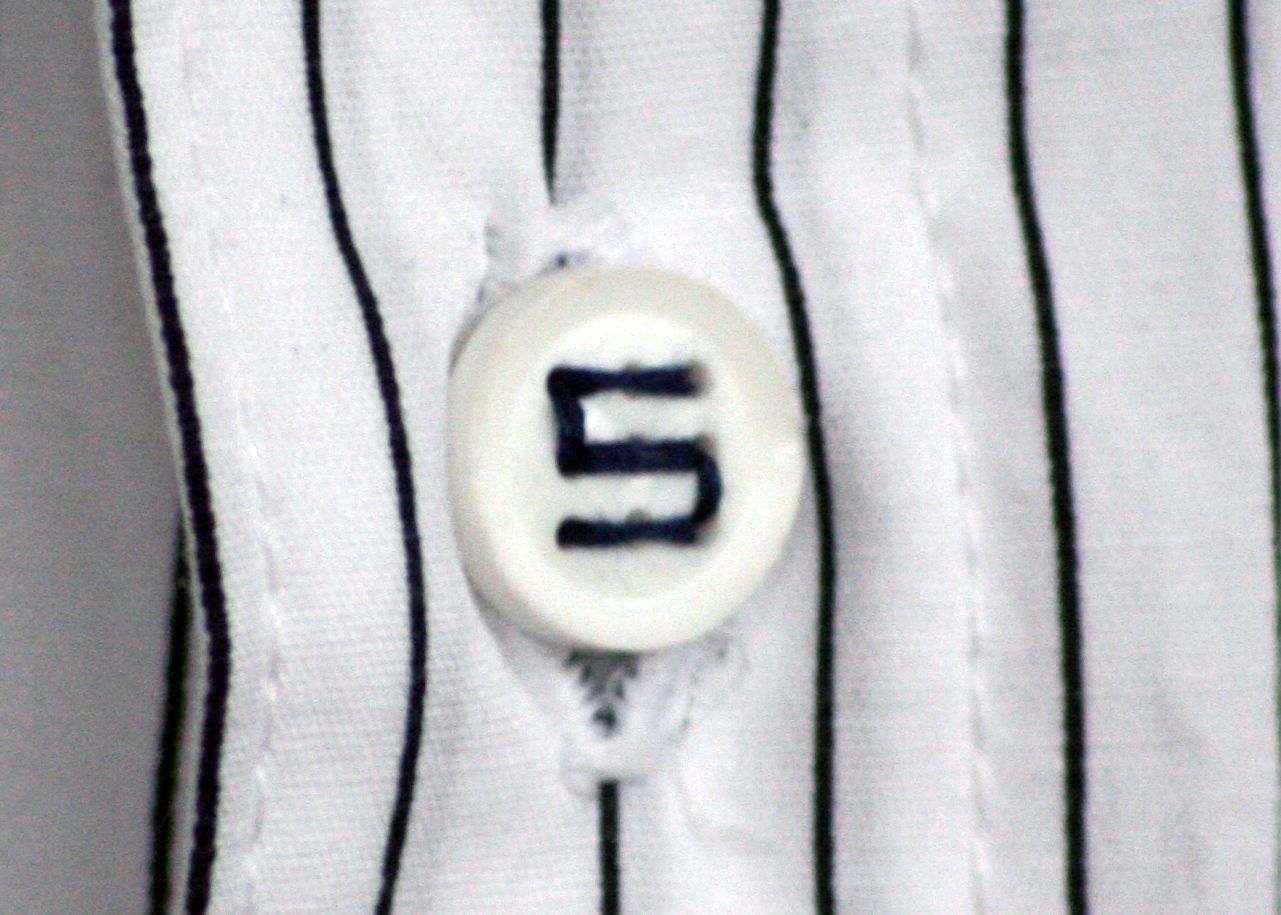Custom Shirt With Nine-Hole Buttons (with Pictures) - Instructables