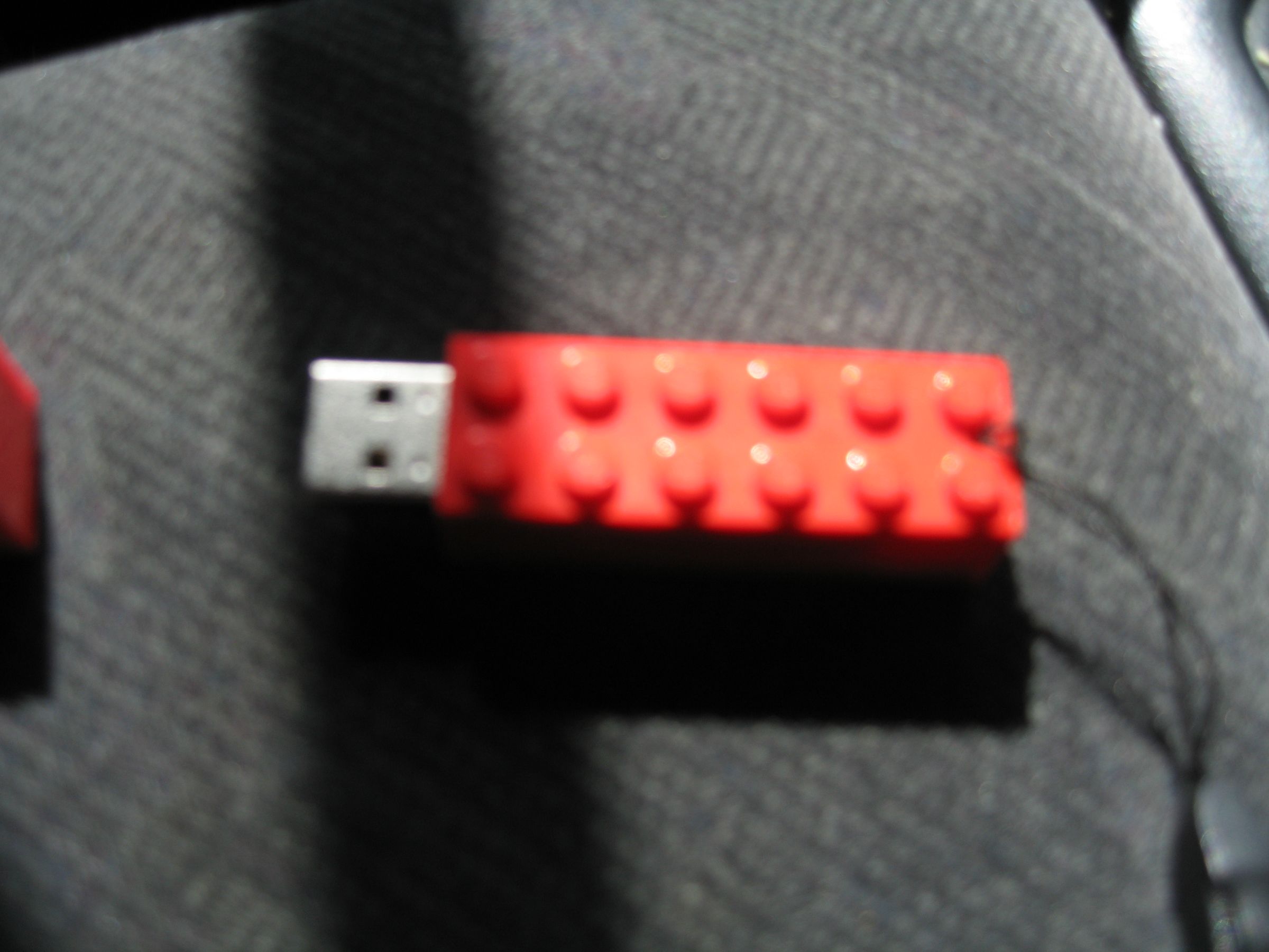 Lego USB W/ Cap!! : 7 Steps - Instructables