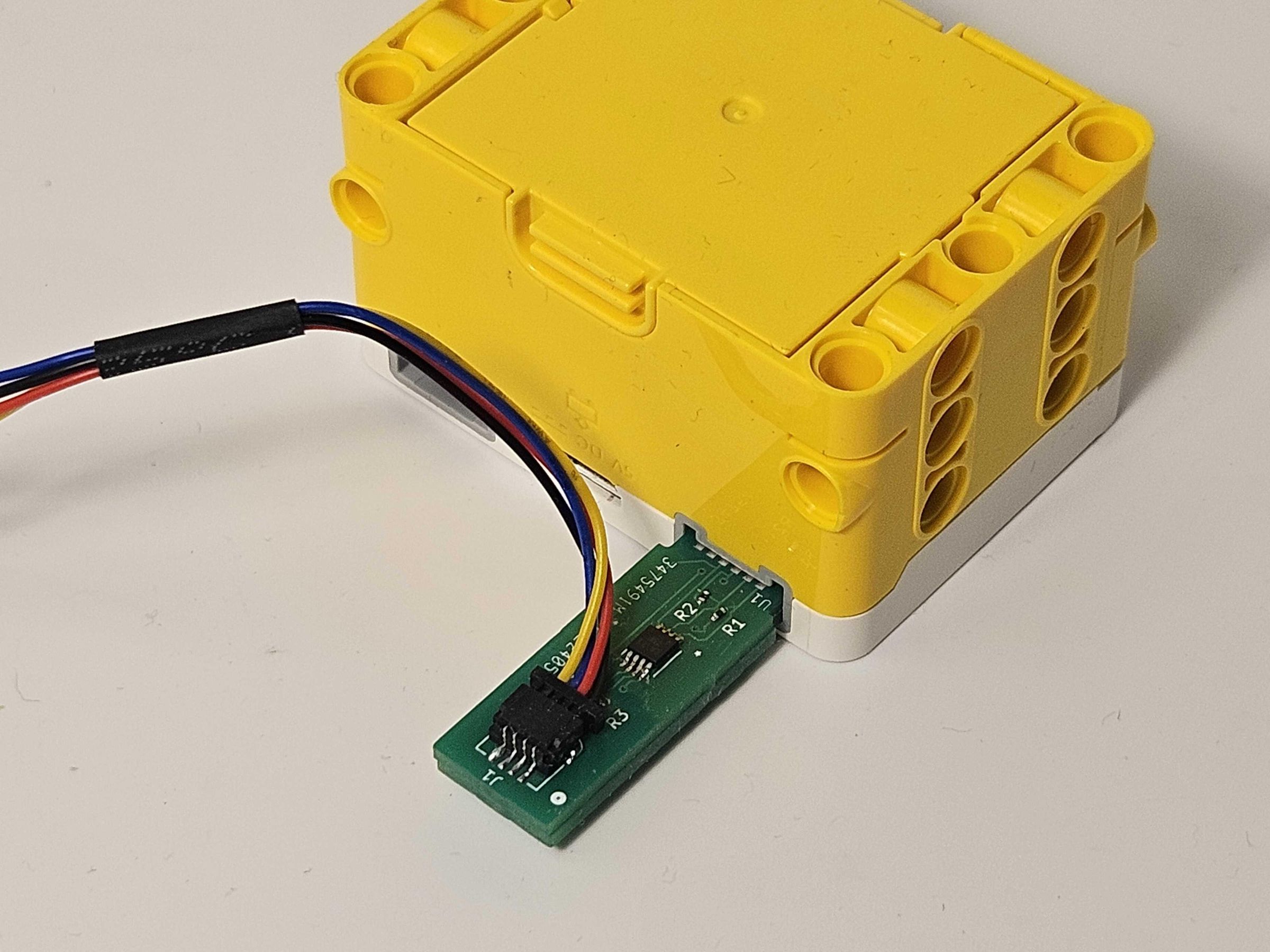 LEGO SPIKE Prime/Essential LPF2 - QWIIC I2C Connector : 3 Steps (with ...