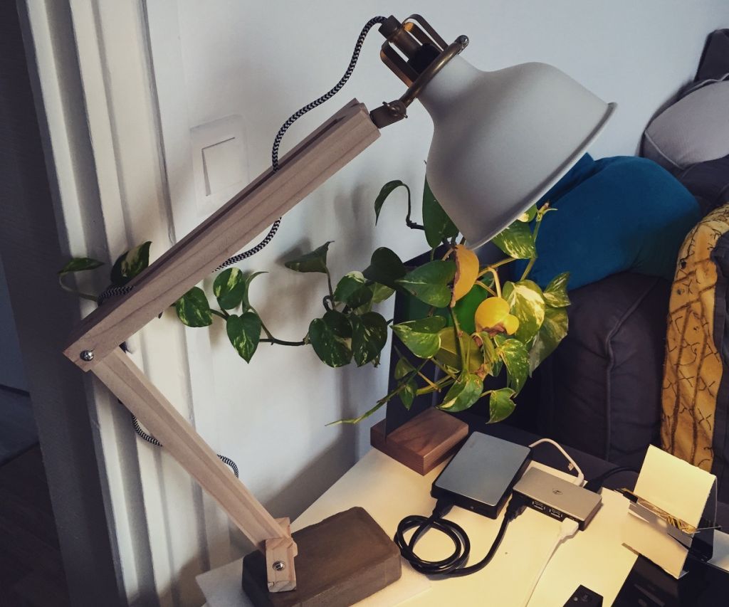 Wood Industrial Lamp Desk : 3 Steps (with Pictures) - Instructables