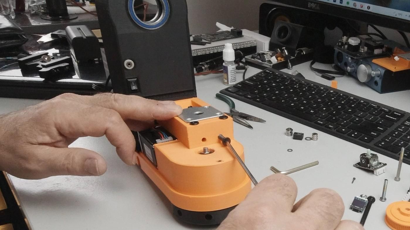 Camera Pan Tilt Head Fully Programable With WIFI PTZ Capability : 26 ...