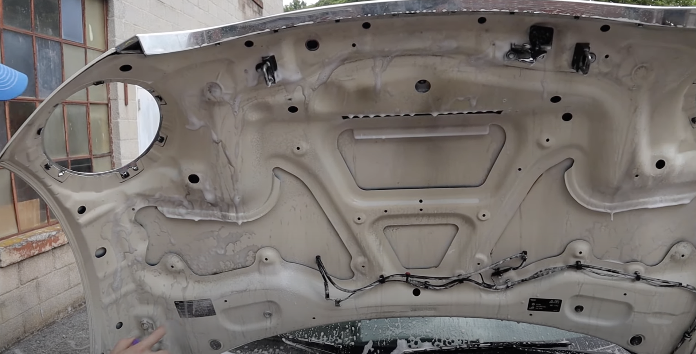 How to Clean Car Engine Bay : 6 Steps - Instructables