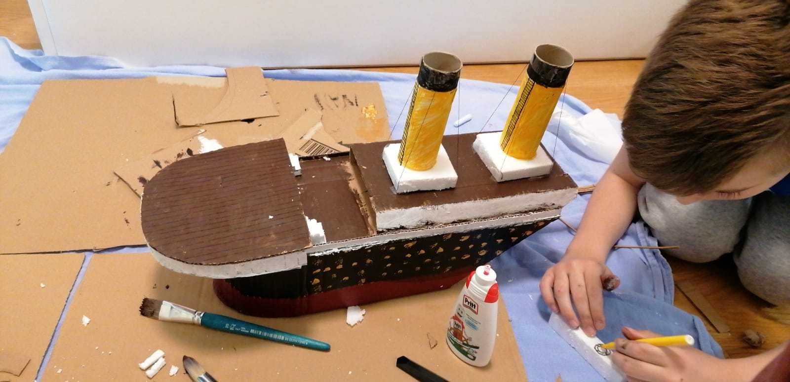 Cardboard Ship (Titanic) : 5 Steps - Instructables