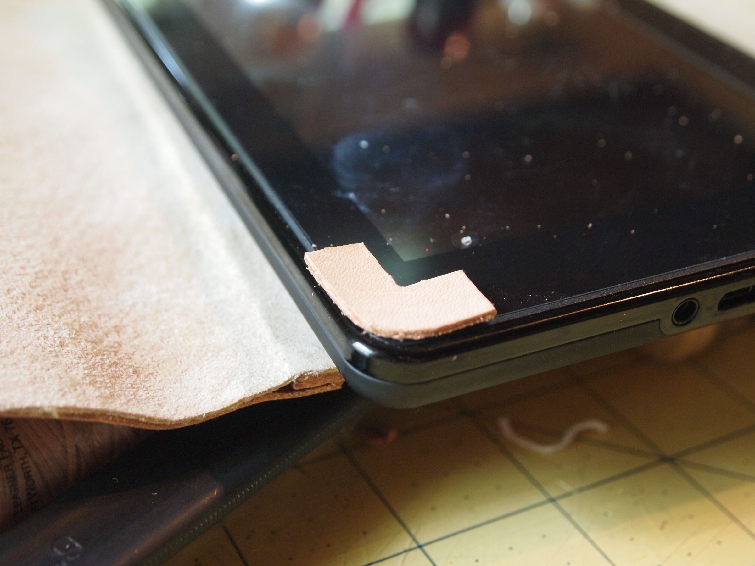 DIY Leather Tablet Case : 8 Steps (with Pictures) - Instructables