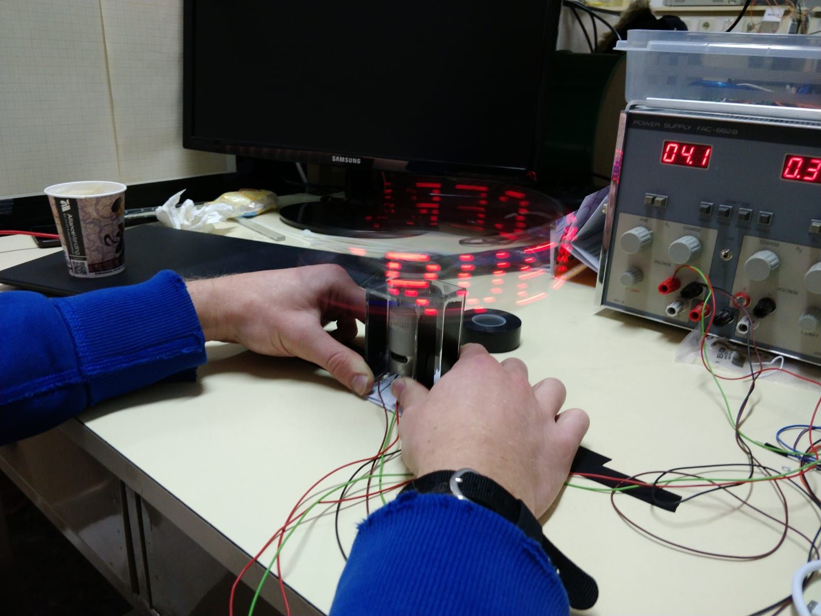 Spinning Display : 4 Steps - Instructables