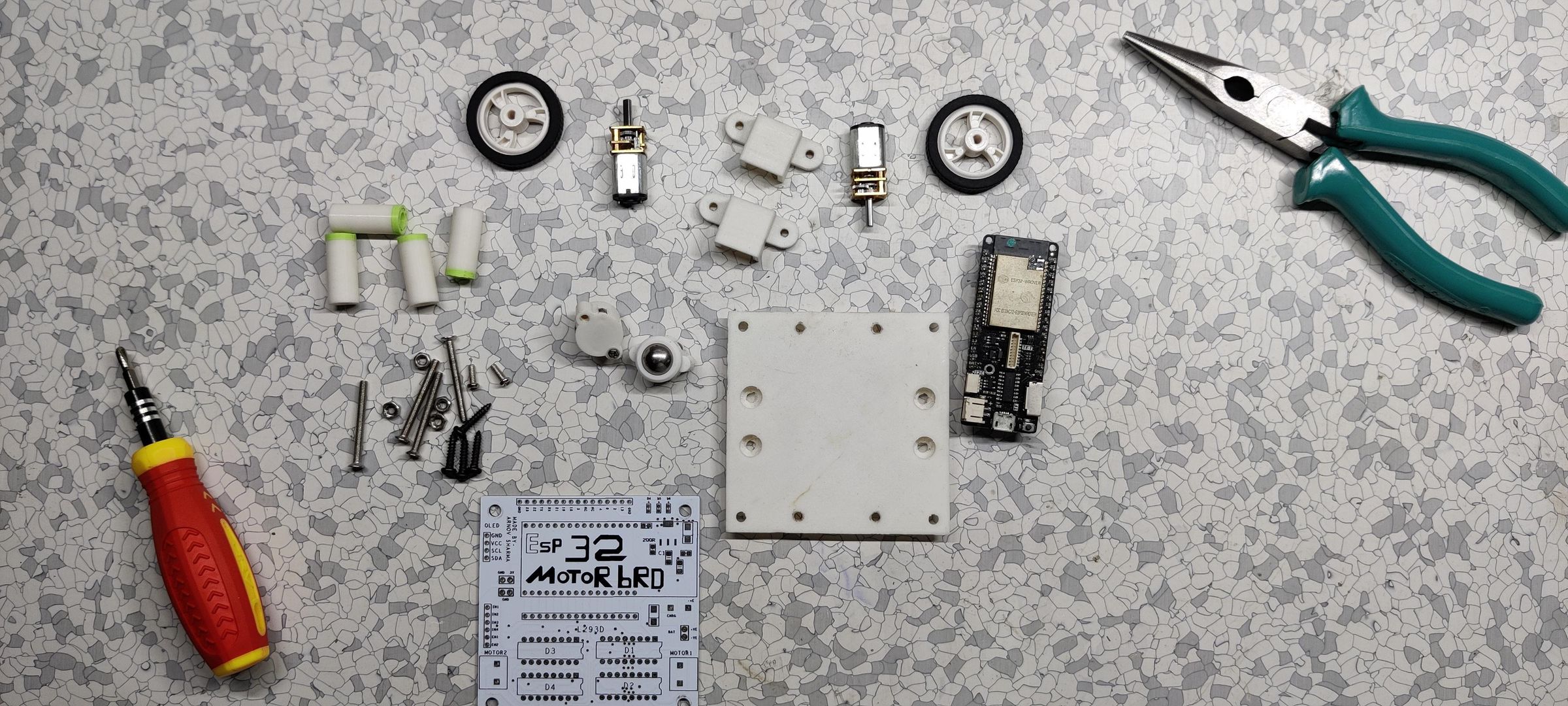 MicroBot V1 : 5 Steps (with Pictures) - Instructables