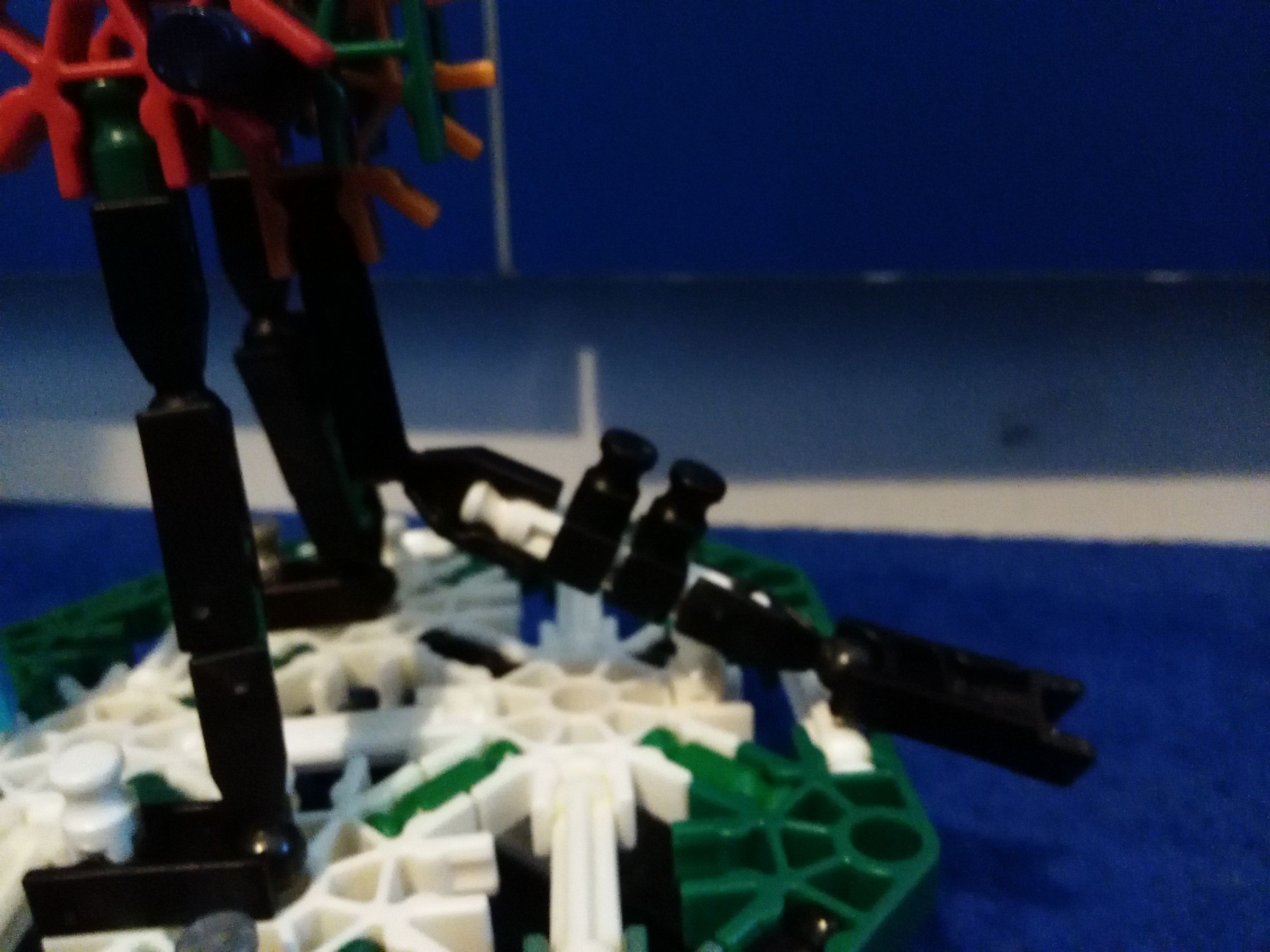 K'nex T-Rex! : 9 Steps - Instructables