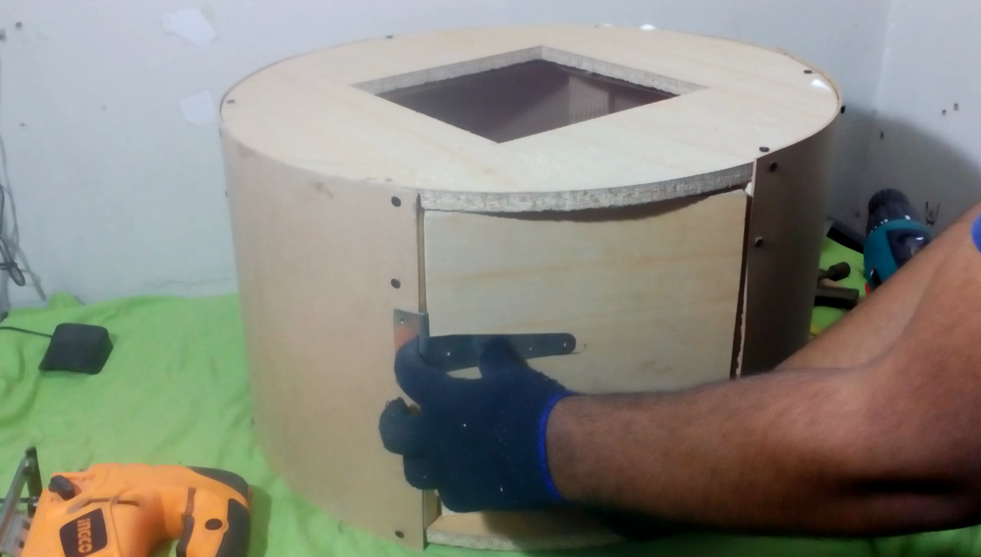 How to Make Brooder for Chicks : 7 Steps (with Pictures) - Instructables