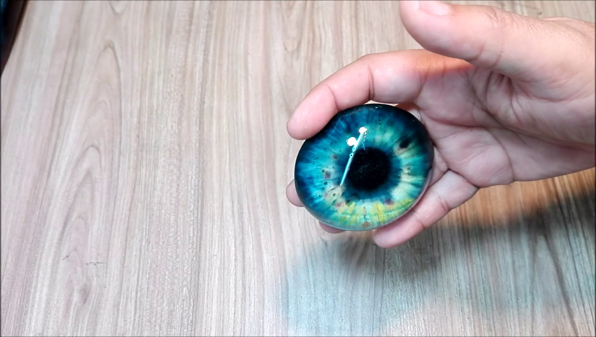 How to Make Eye Sculpture With Tear in Metallic Look | Resin Art ...