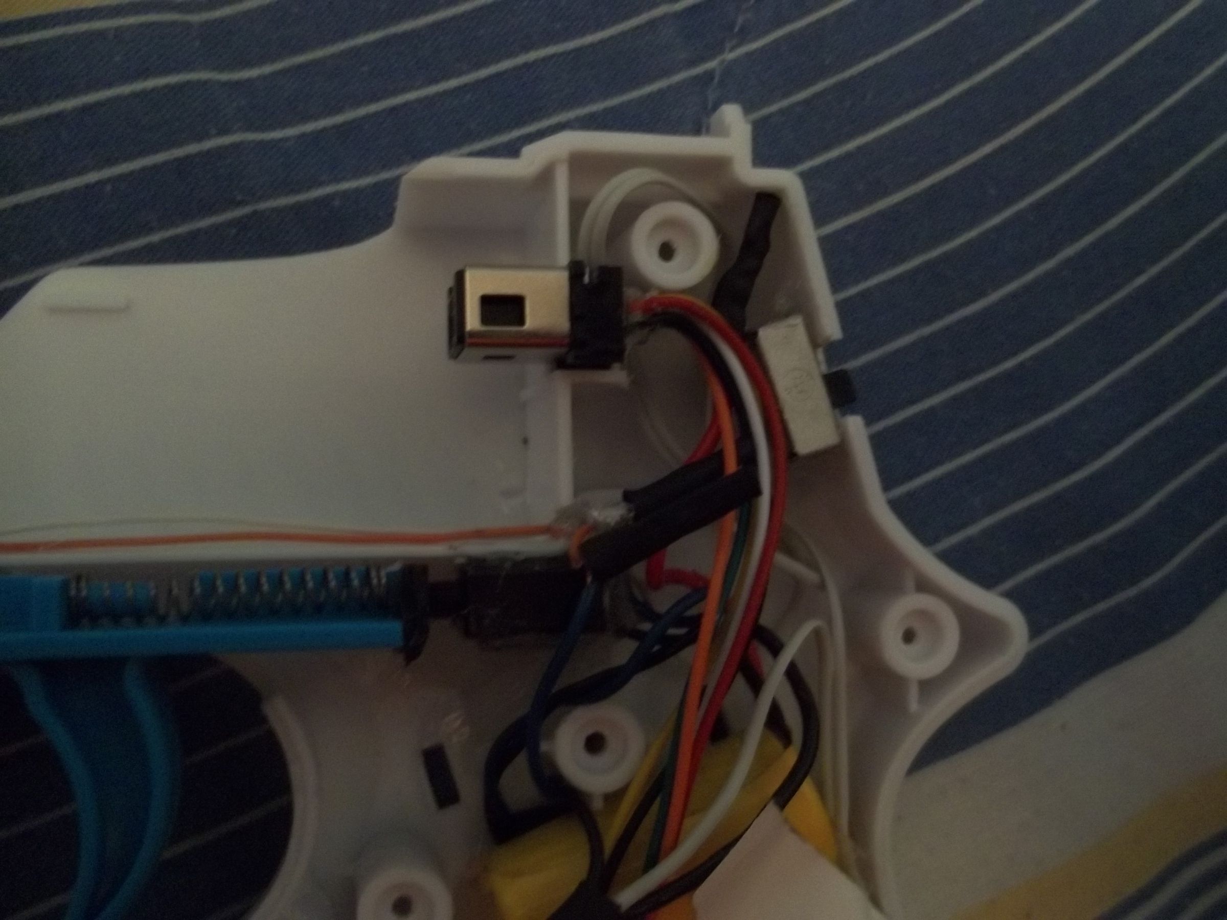 Add a Muzzle Flash to a Nyko Perfect Shot Wii Grip : 6 Steps ...