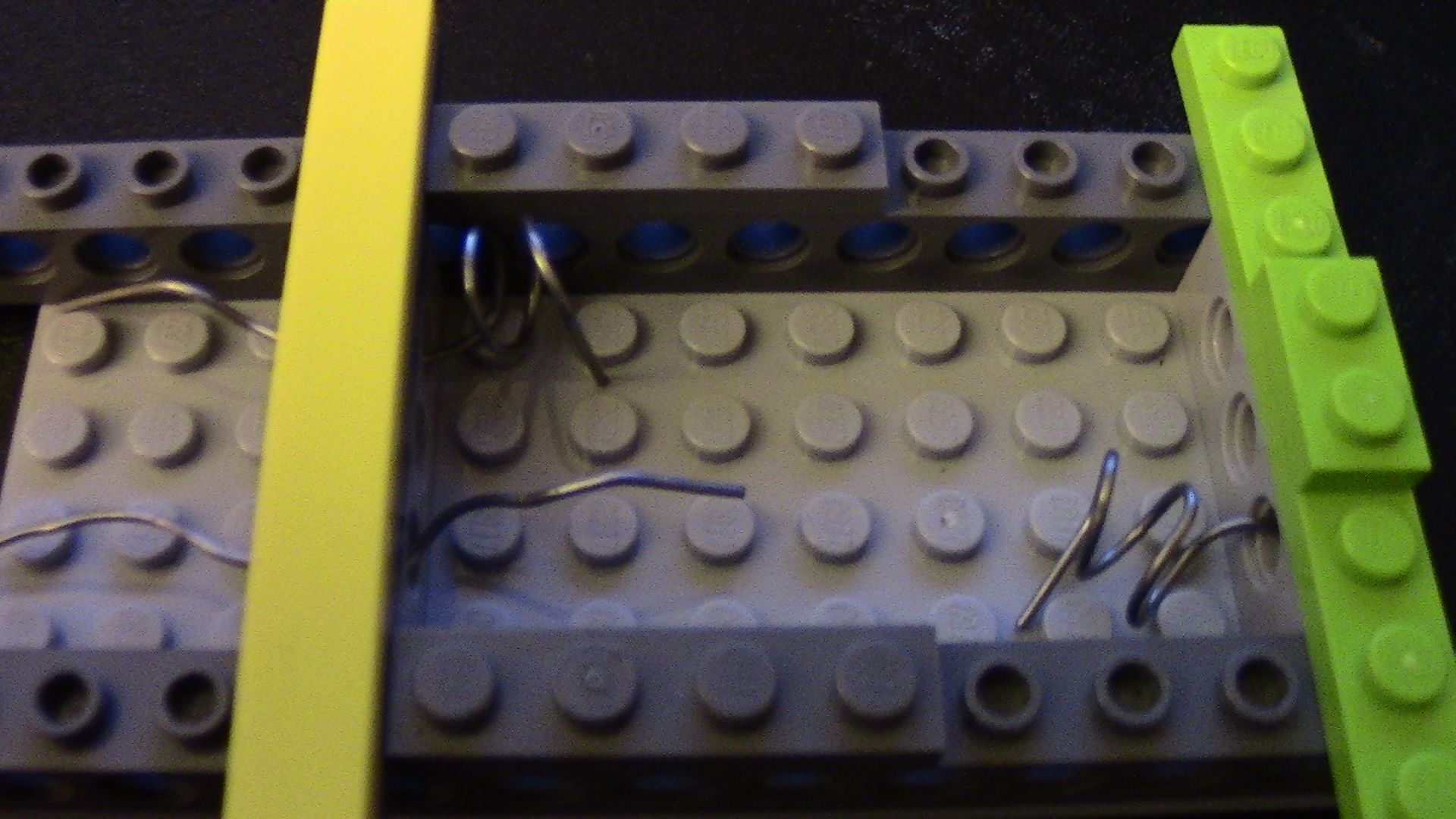 Lego AA Battery Holder : 10 Steps - Instructables