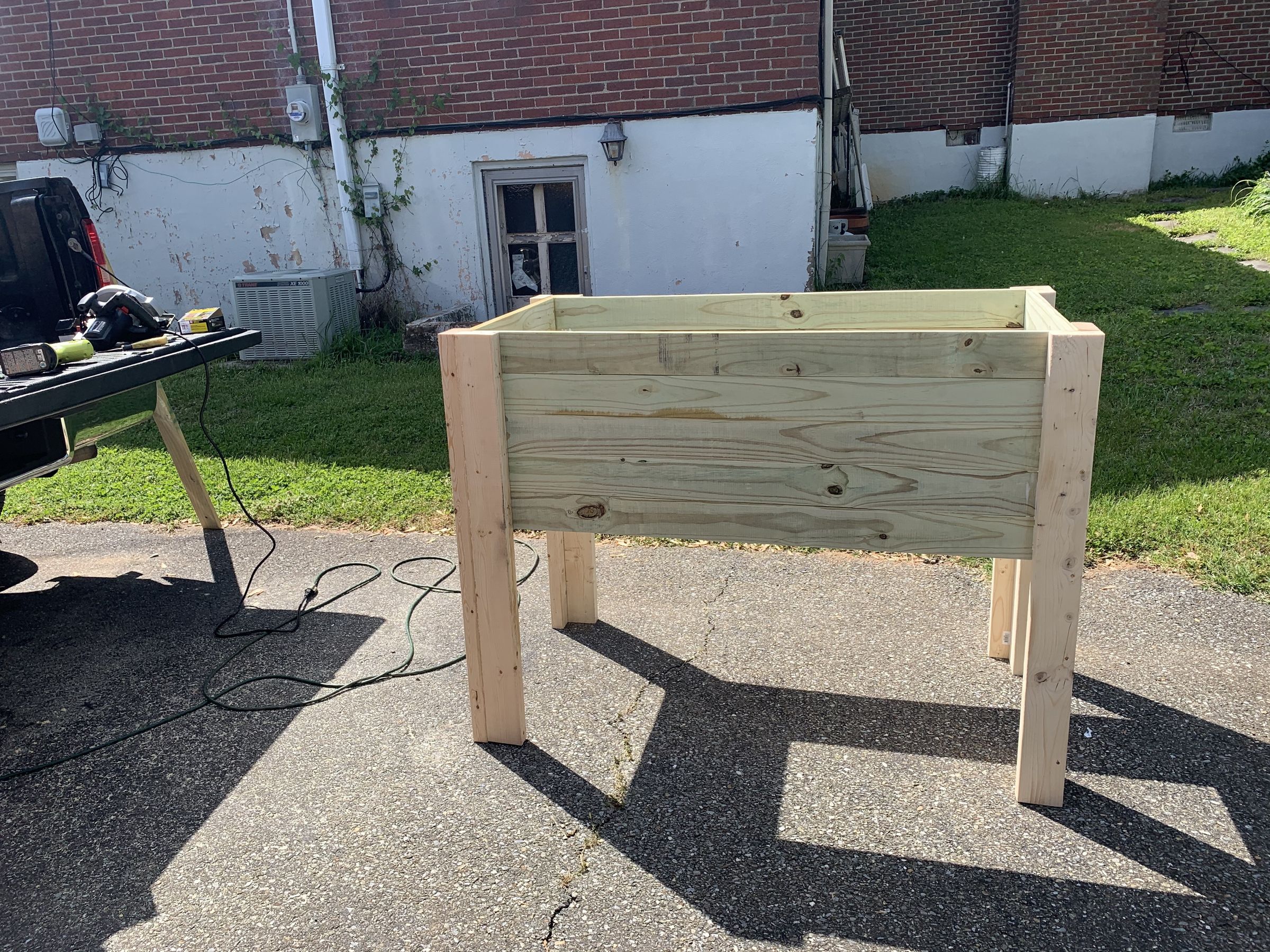 Elevated Planter Raised Bed : 5 Steps (with Pictures) - Instructables