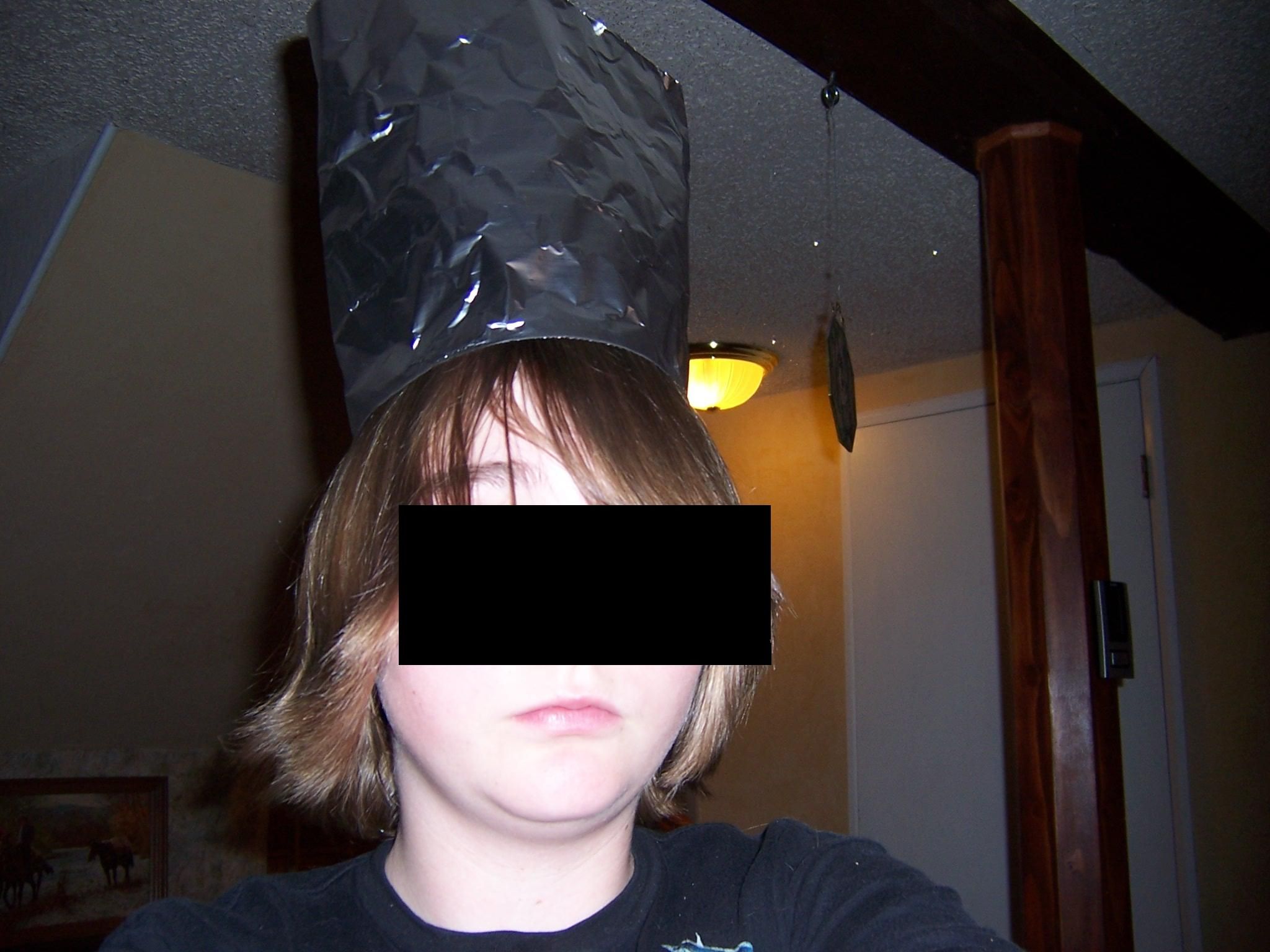 Foil Hat/Signal Receiver, No Longer Just for Crazy Hobos! : 6 Steps ...