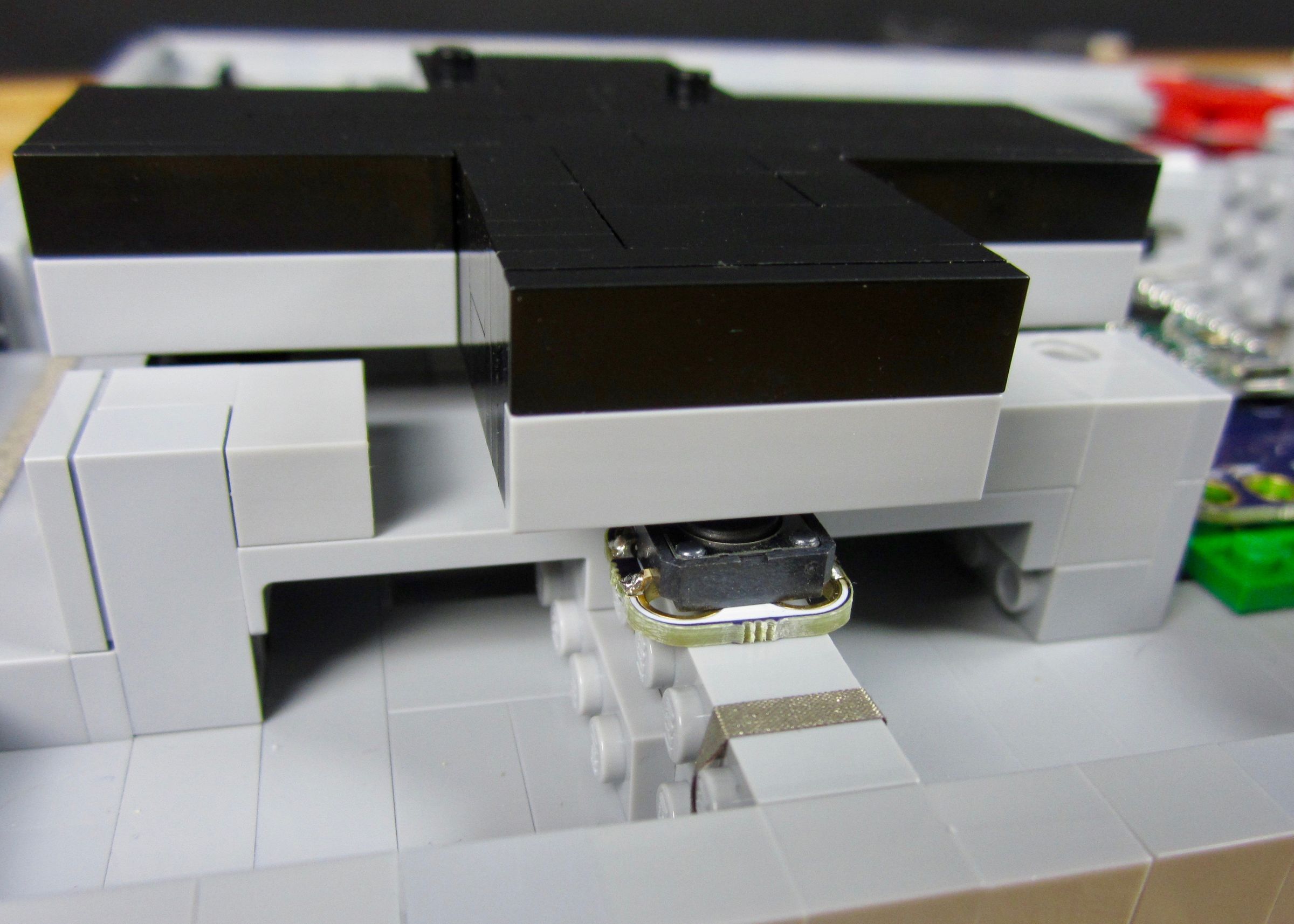Giant LEGO NES Controller : 15 Steps (with Pictures) - Instructables