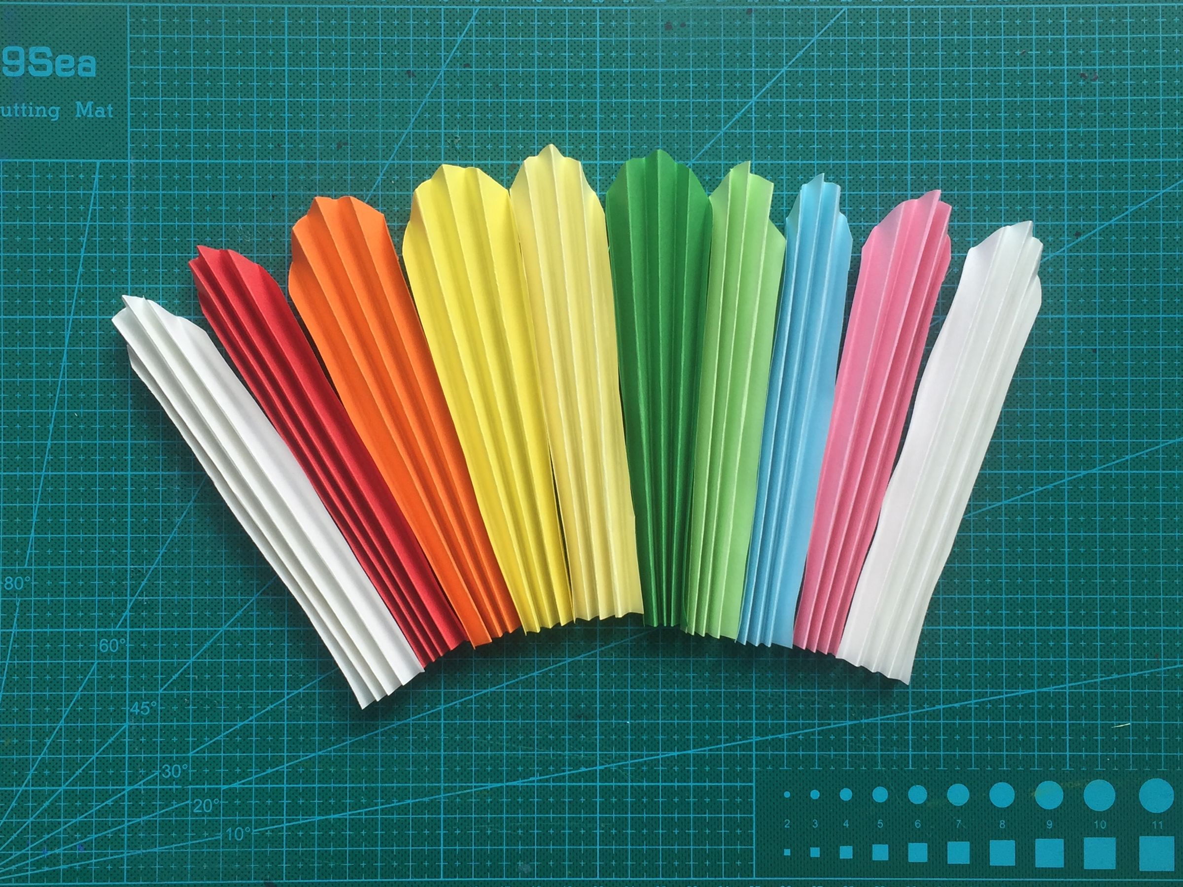 Magic Rainbow Paper Fan : 7 Steps - Instructables