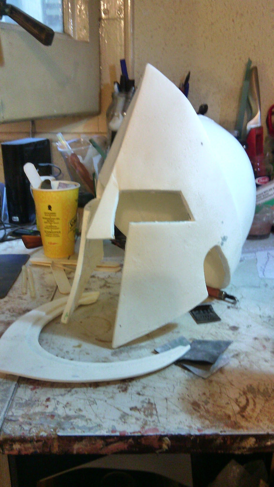 Leonidas Helmet 300 1:1 Por PropDivision : 5 Steps - Instructables
