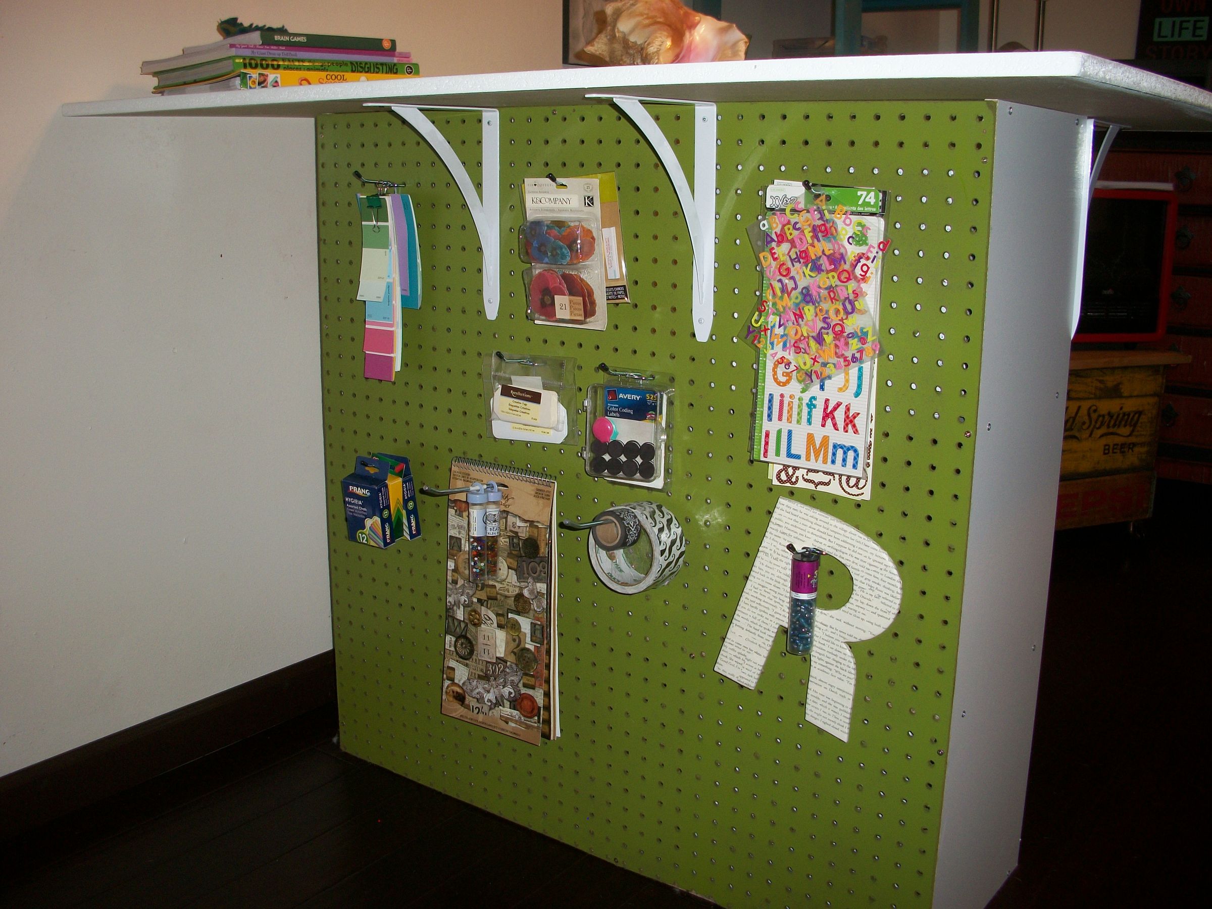 DIY Craft Table : 6 Steps (with Pictures) - Instructables