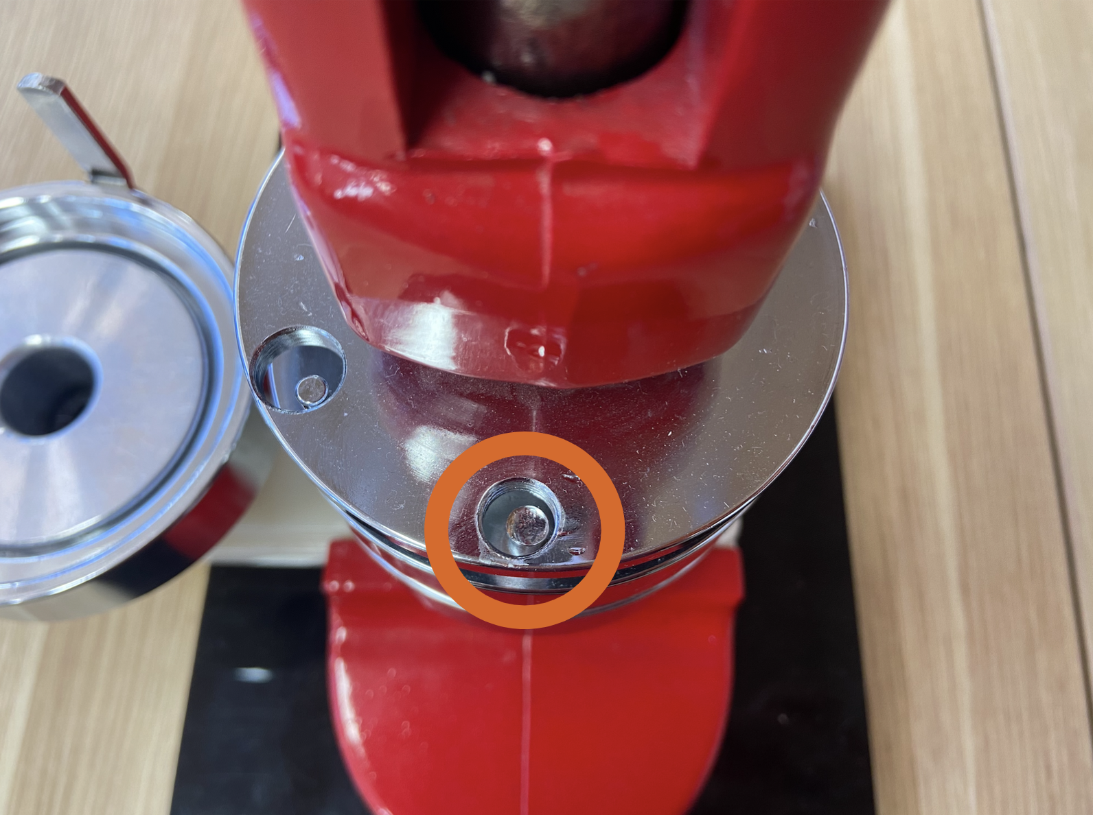 Basic Use: Button Maker Tutorial : 17 Steps (with Pictures) - Instructables
