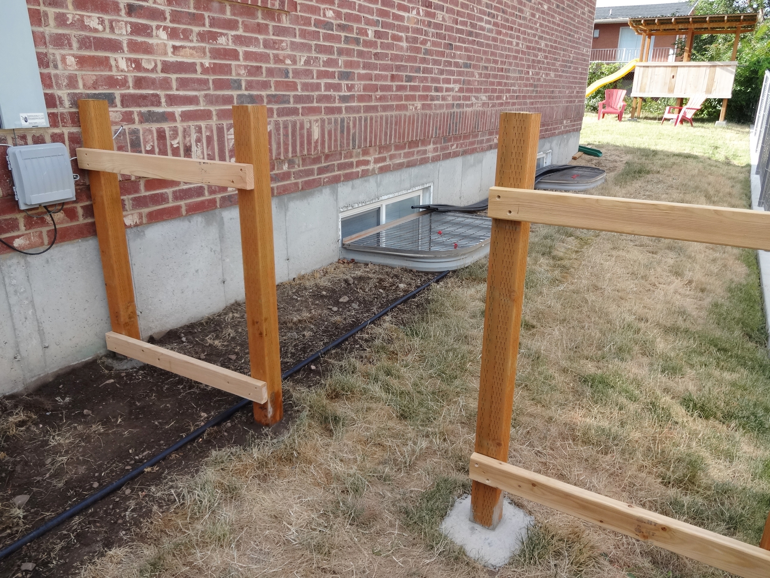 Build a Wooden Fence and Gate : 13 Steps (with Pictures) - Instructables