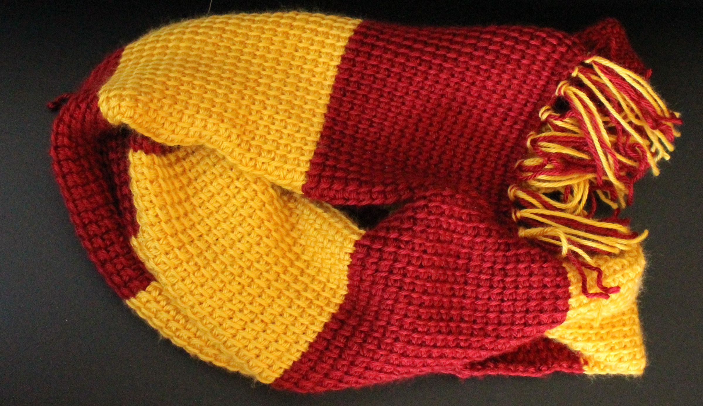 Tunisian Crochet Harry Potter's Gryffindor Scarf : 8 Steps (with ...