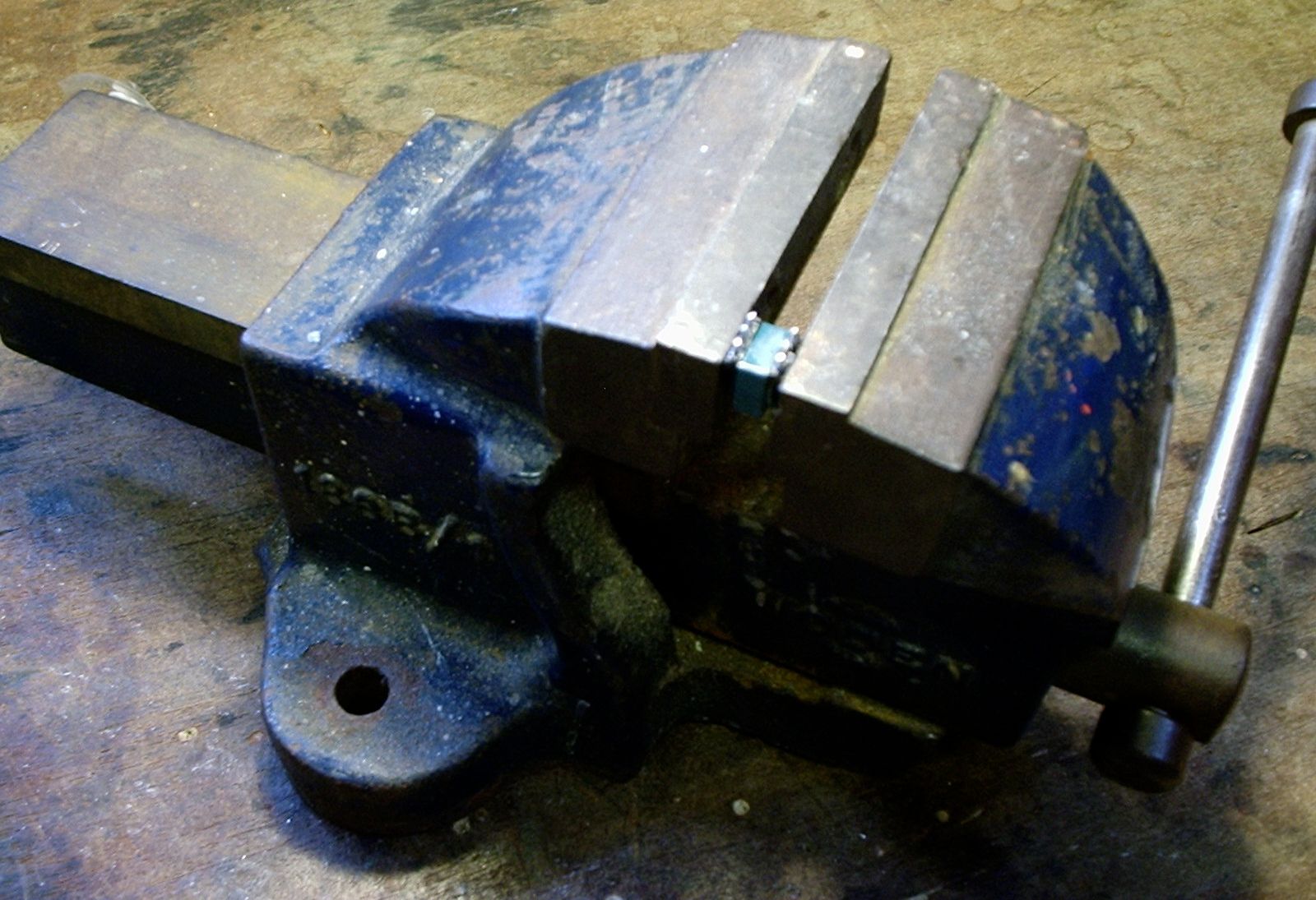 Build a World's Smallest Electronic Shocker! Version 2.5 : 16 Steps ...